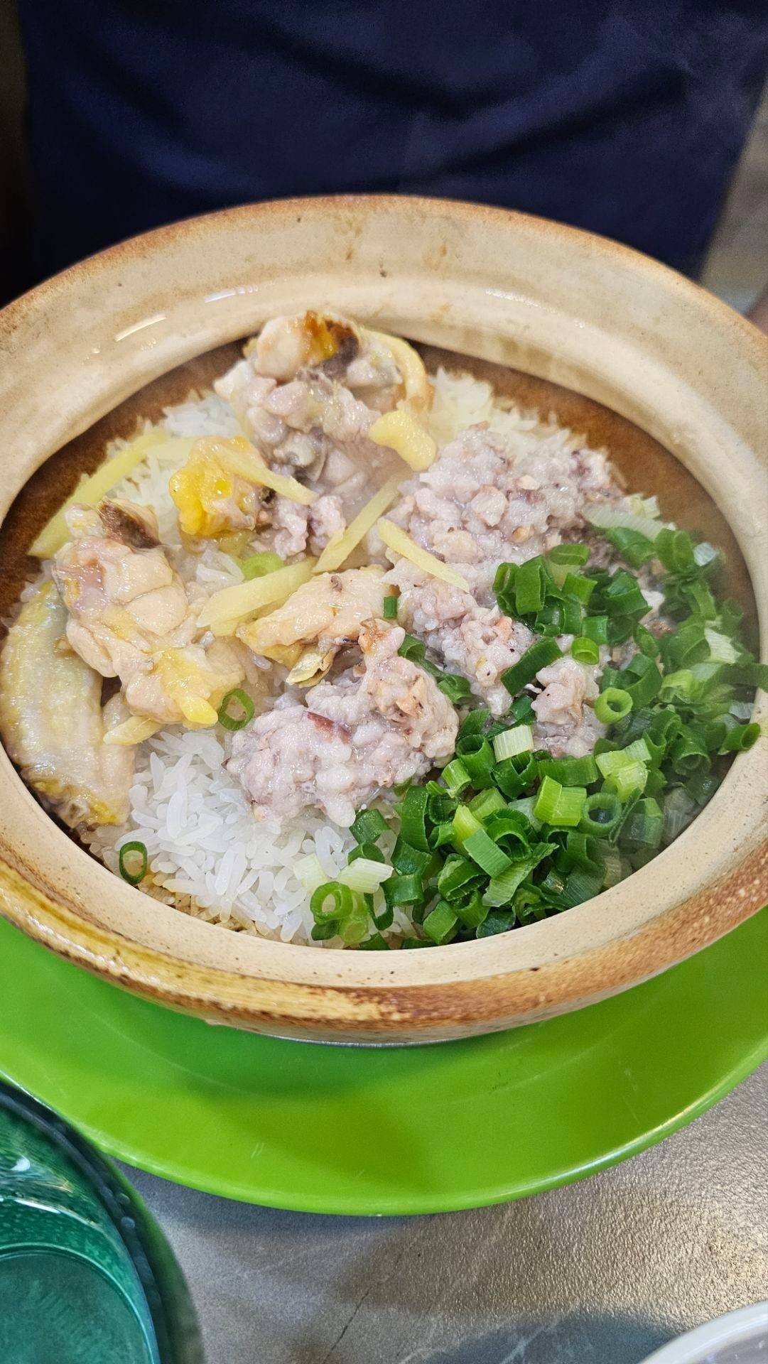 รีวิว Fung Me Yuen Restaurant Mong Kok - อีกหนึ่งร้านข้าวอบหม้อดินย่านมงก๊ก