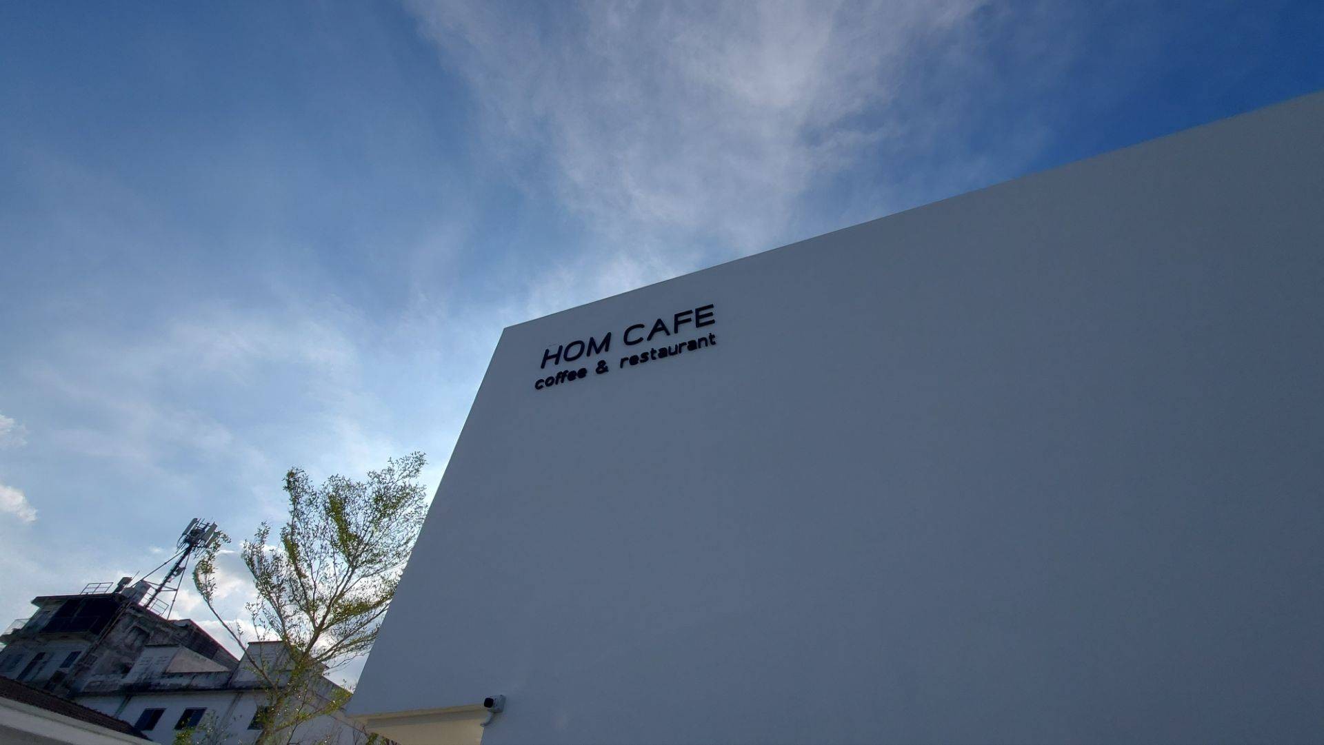 รีวิว Hom cafe & Restaurant - - คาเฟ่ สีขาว ขายอาหารด้วย ย่านสมุทรปราการ