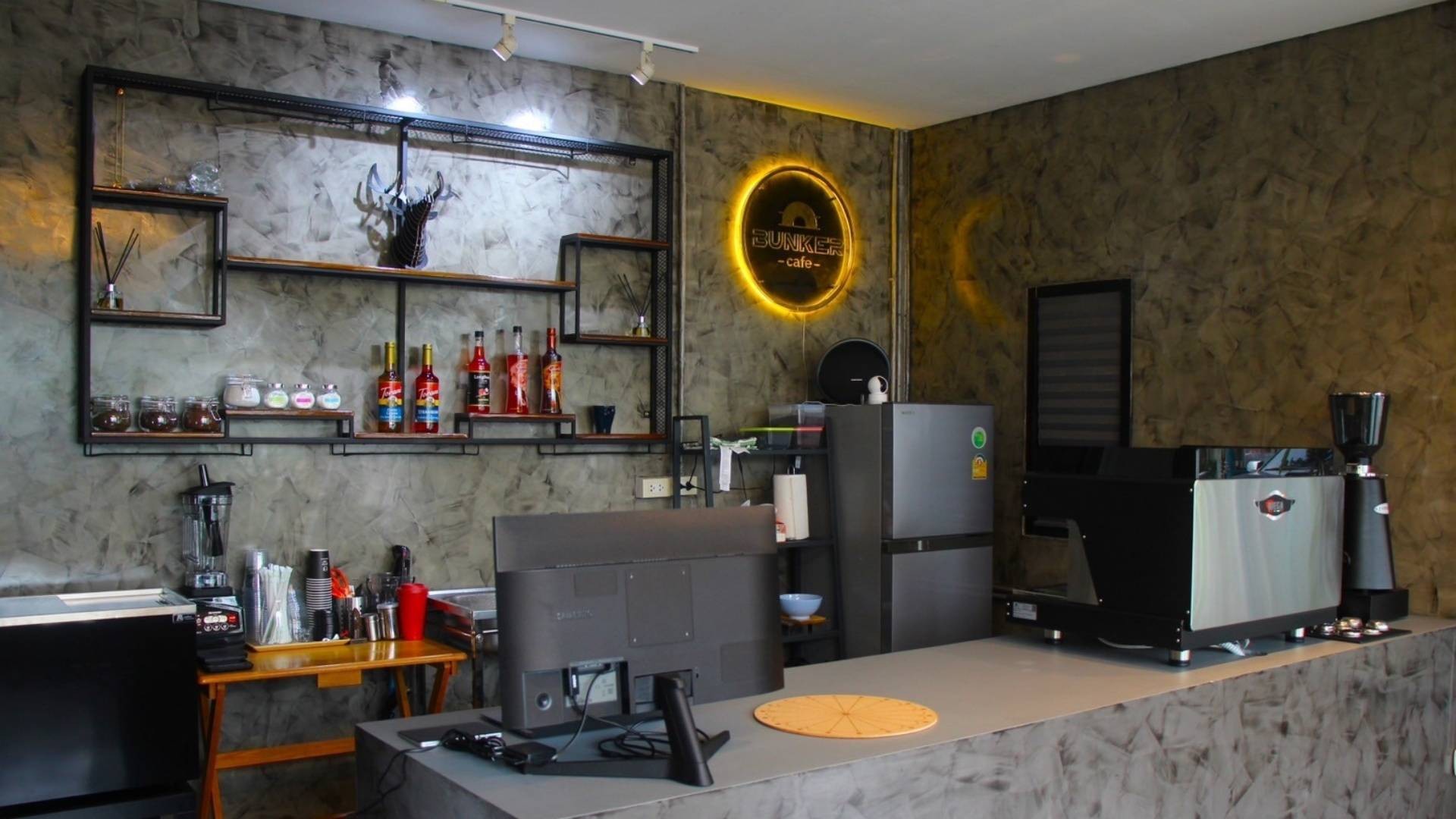 Bunker Cafe ร้านกาแฟ ชา คาเฟ่ - สั่งอาหารเดลิเวอรี | Wongnai x LINE MAN