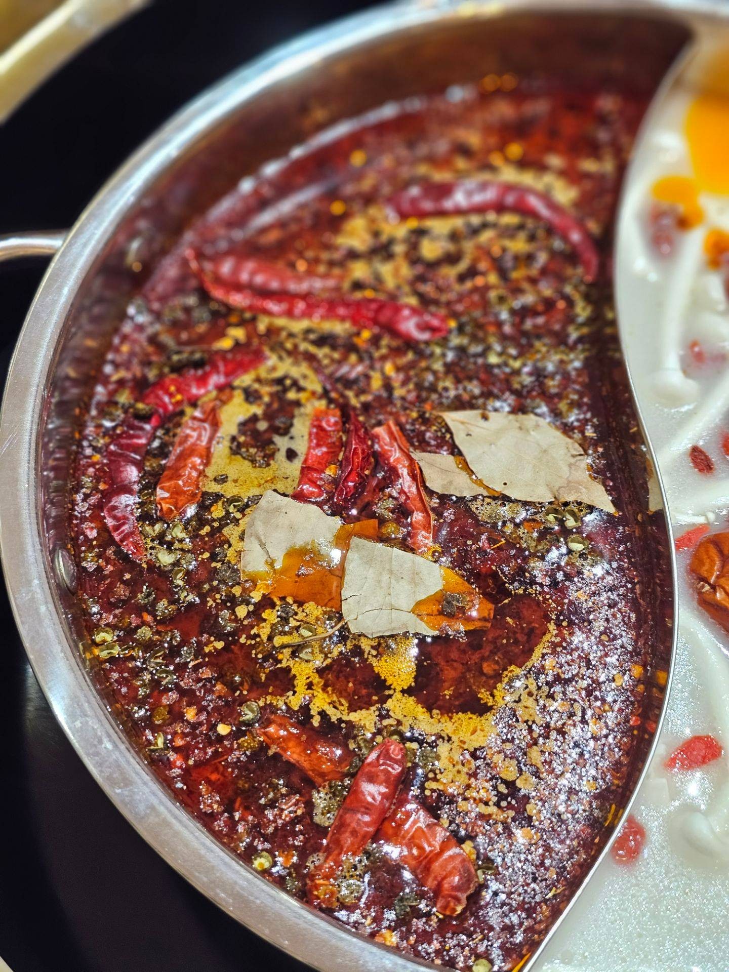 รูป Ang Pao Hot Pot