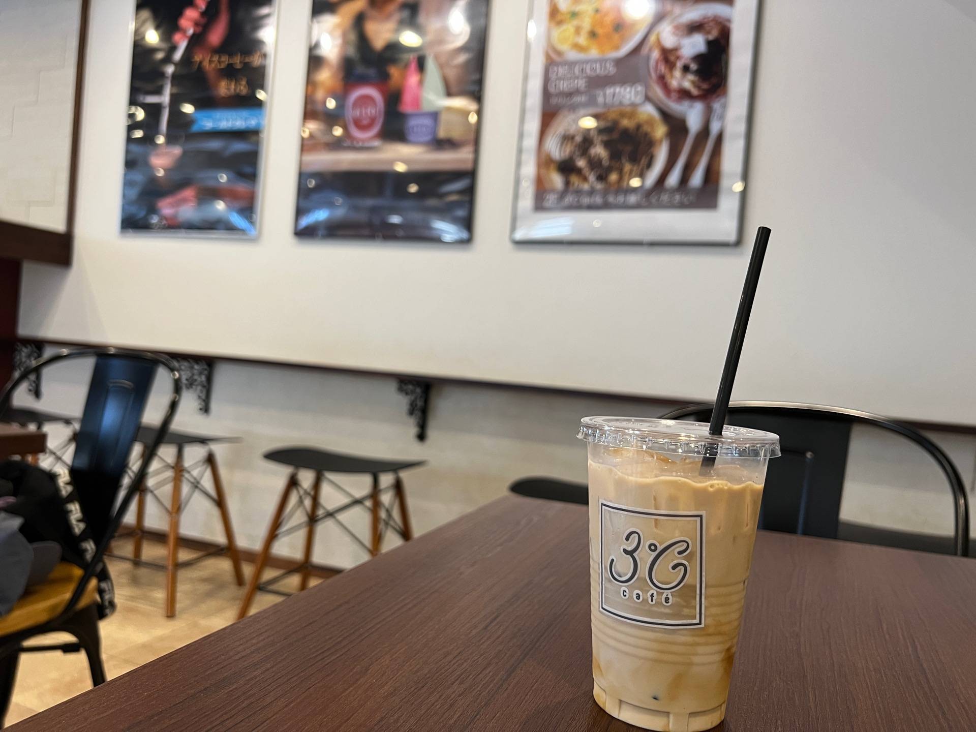 รีวิว 3c Cafe - คาเฟ่หน้าศาลเจ้าดาไซฟุ เทนมันกุ