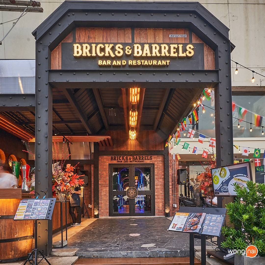 รูป Bricks and Barrels พัทยา