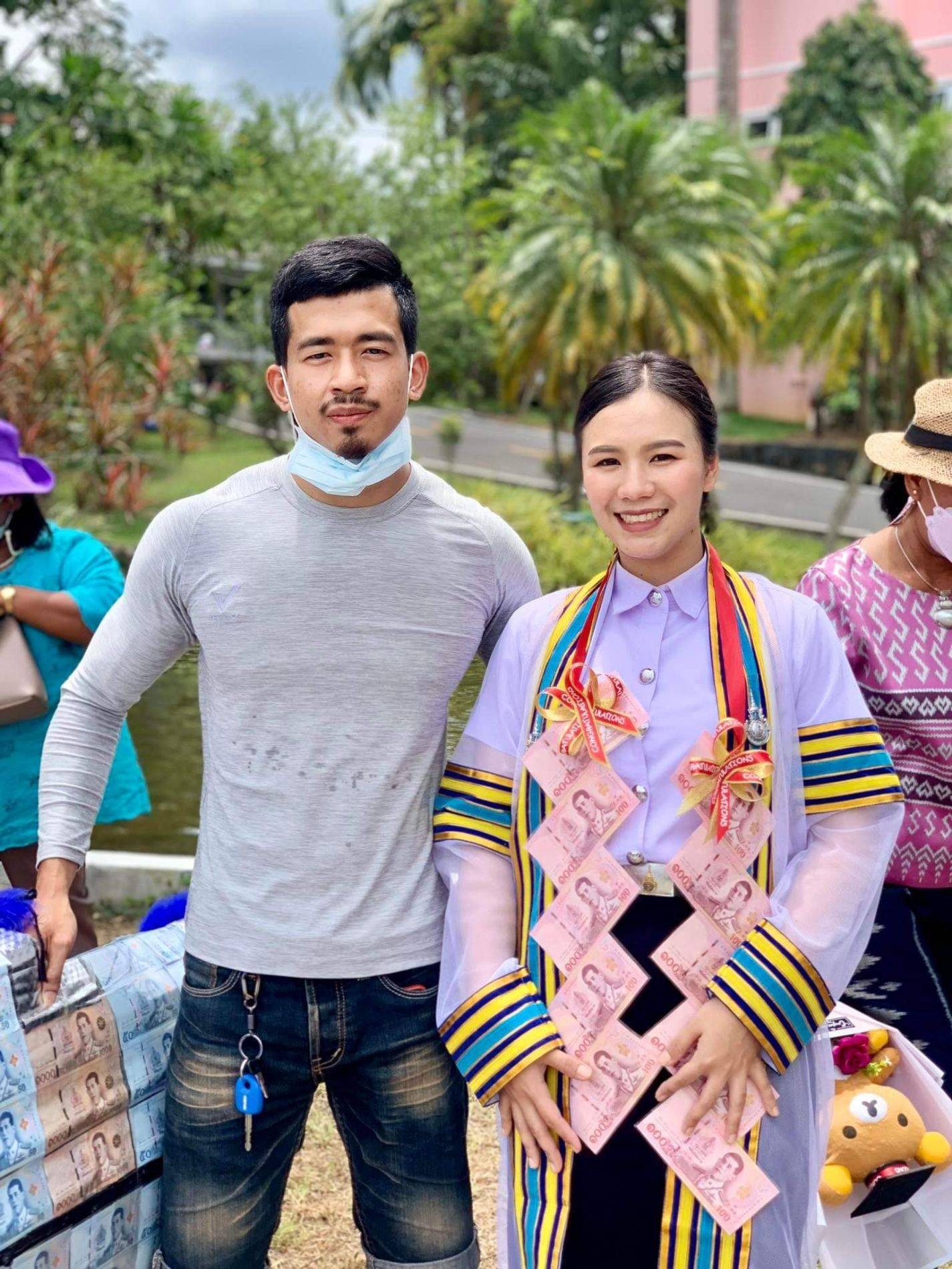 ร้าน เจสันอีสานเเซ่บ | รีวิวร้านอาหาร