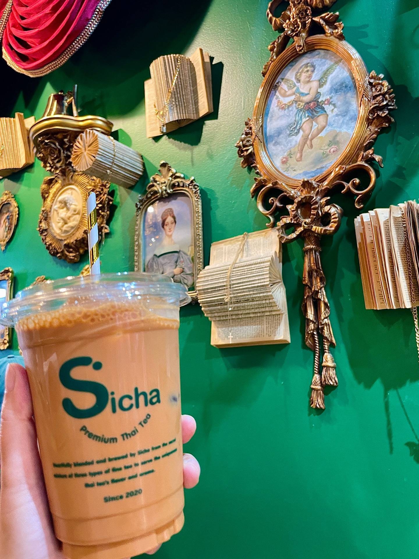 รีวิว Sicha Premium Thai Tea - So so so nice place. Drinking milk tea ...