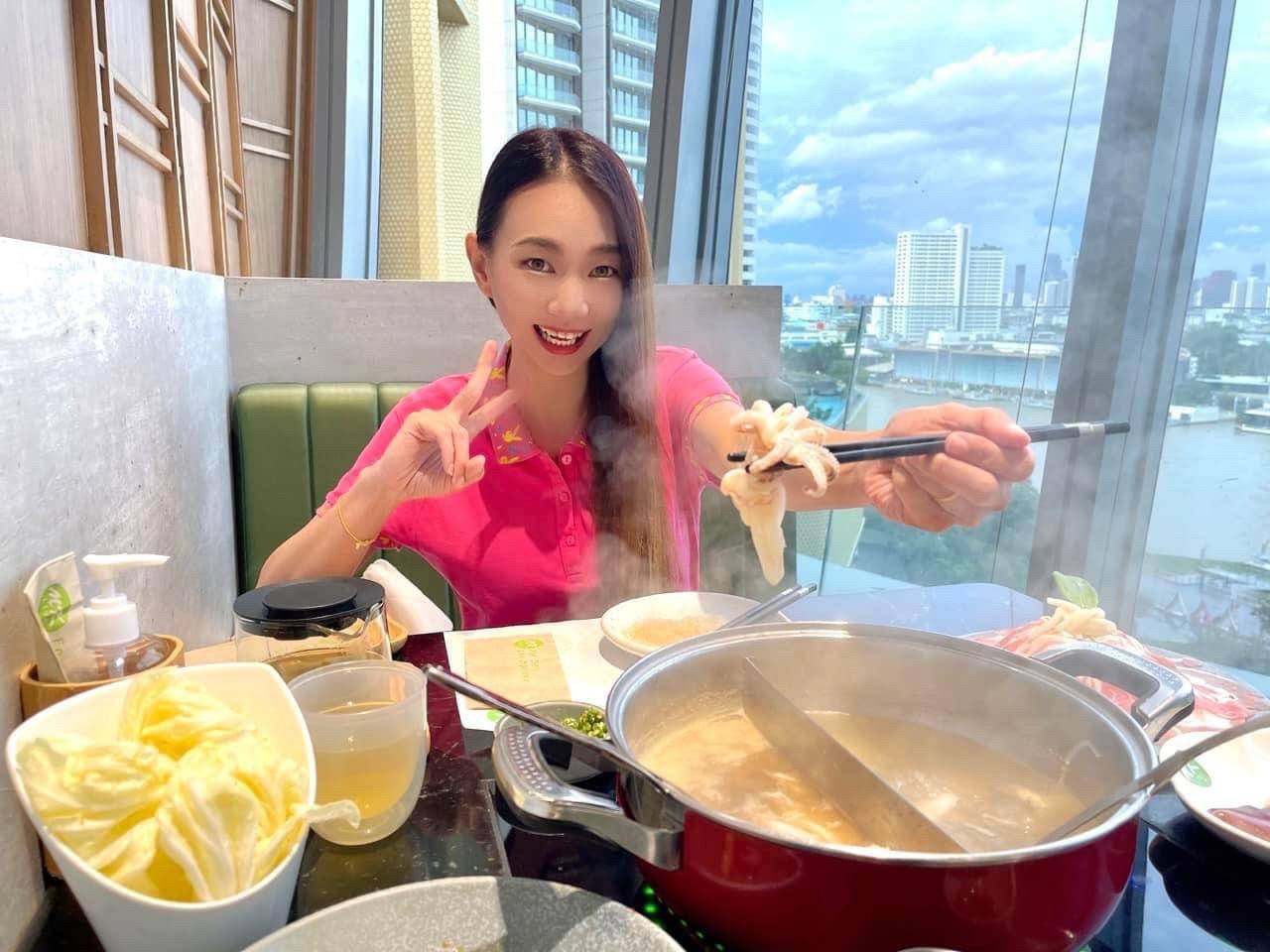 รูป MK LIVE ไอคอนสยาม