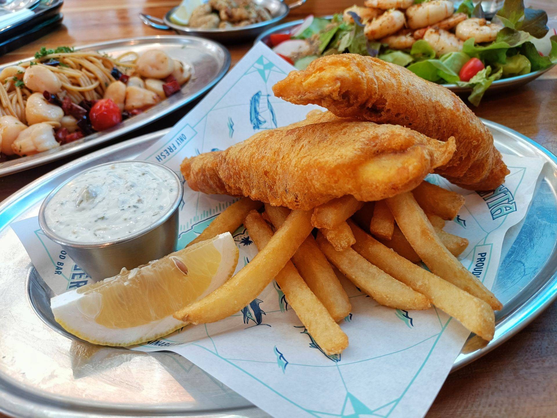 ปลาทอด (หมูสีลายตอก) ร้าน Fishmonger Ari อารีย์