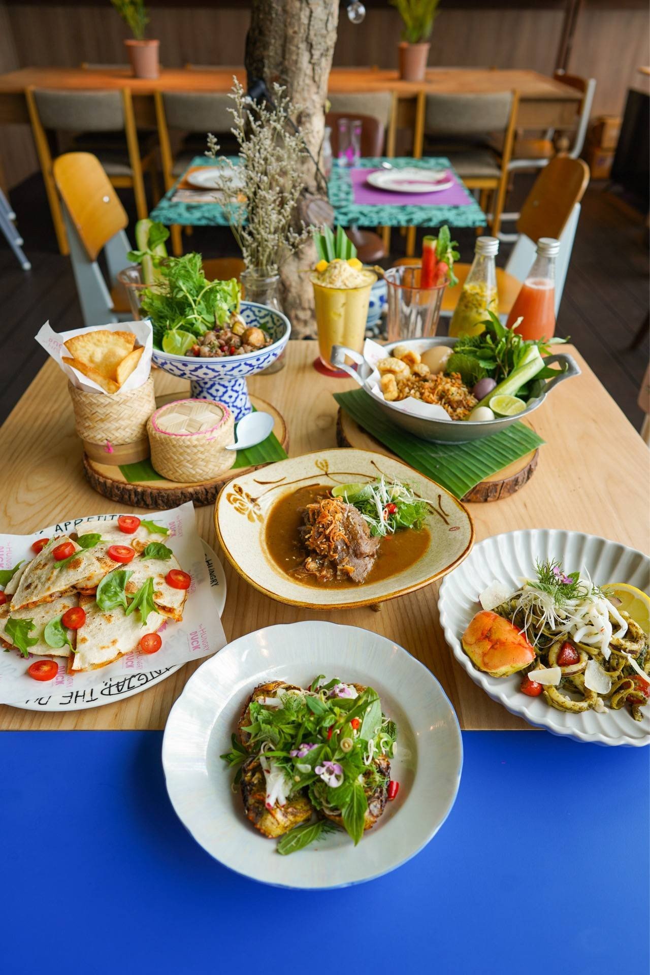 รีวิว The Hungry Duck - The Hungry Duck …เมื่ออาหารไทยพื้นบ้าน ถูกนำมา ...