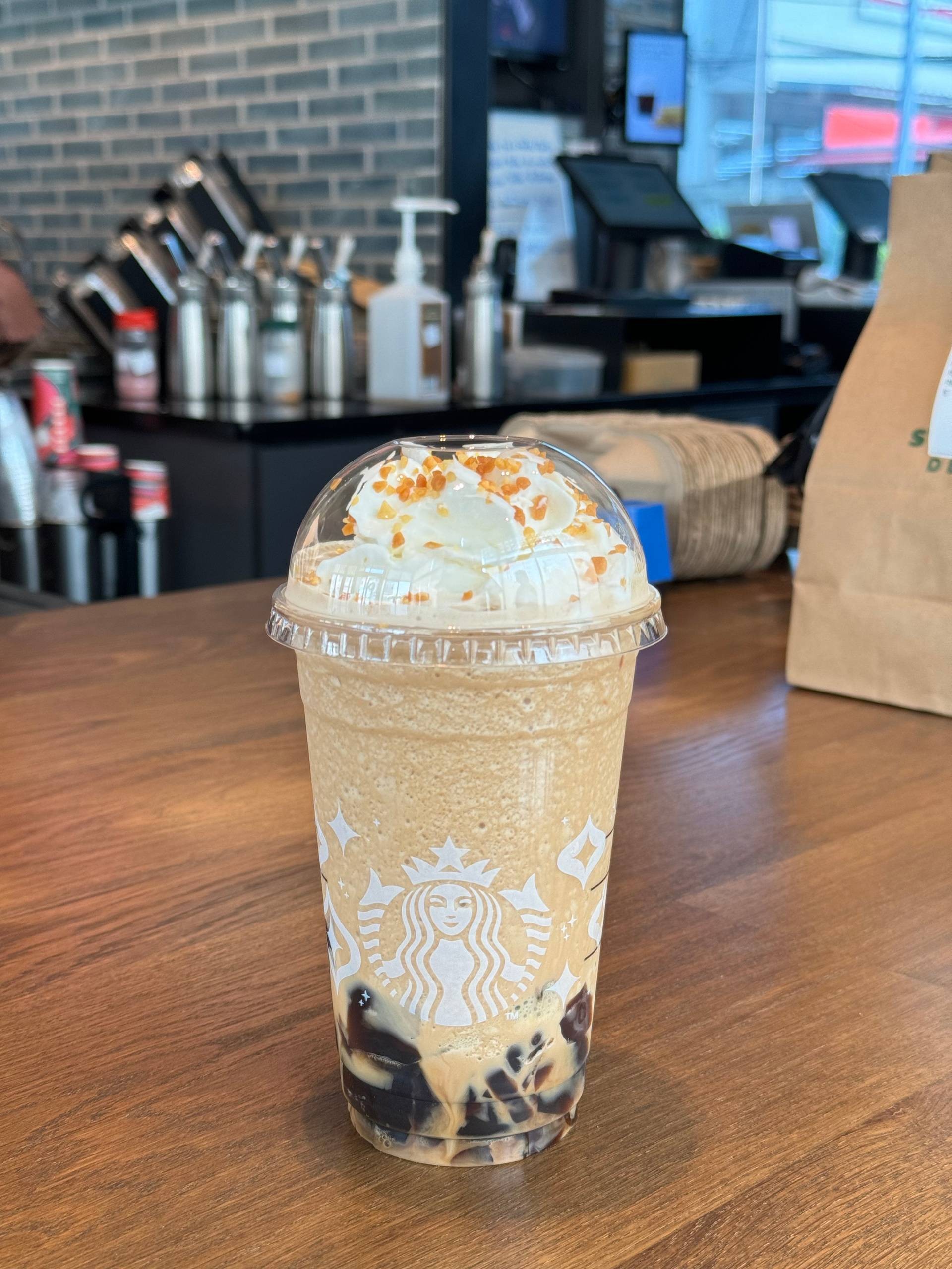 ร้าน Starbucks ปั้ม Susco ถนนอิสรภาพ | รีวิวร้านอาหาร