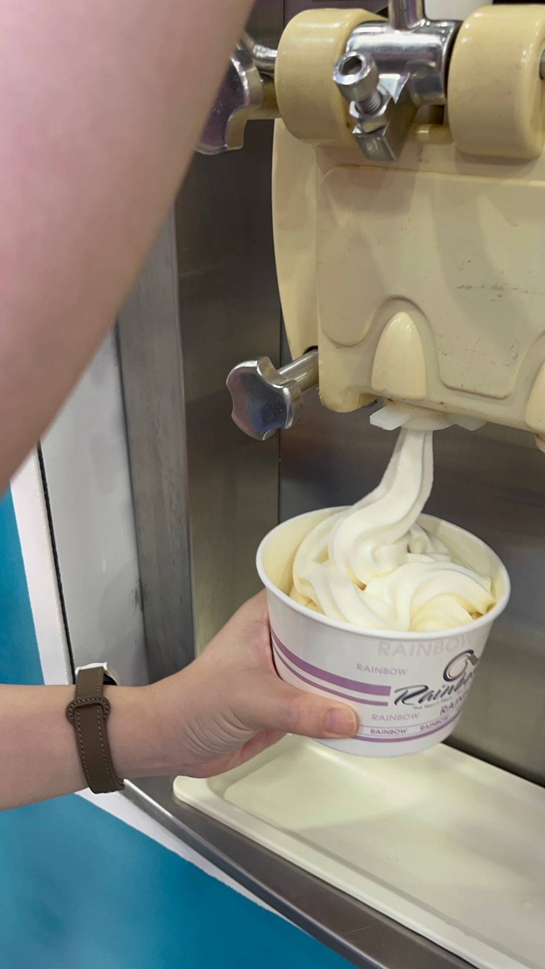 รีวิว Rainbow The Yogurt Place - Rainbow Yogurt