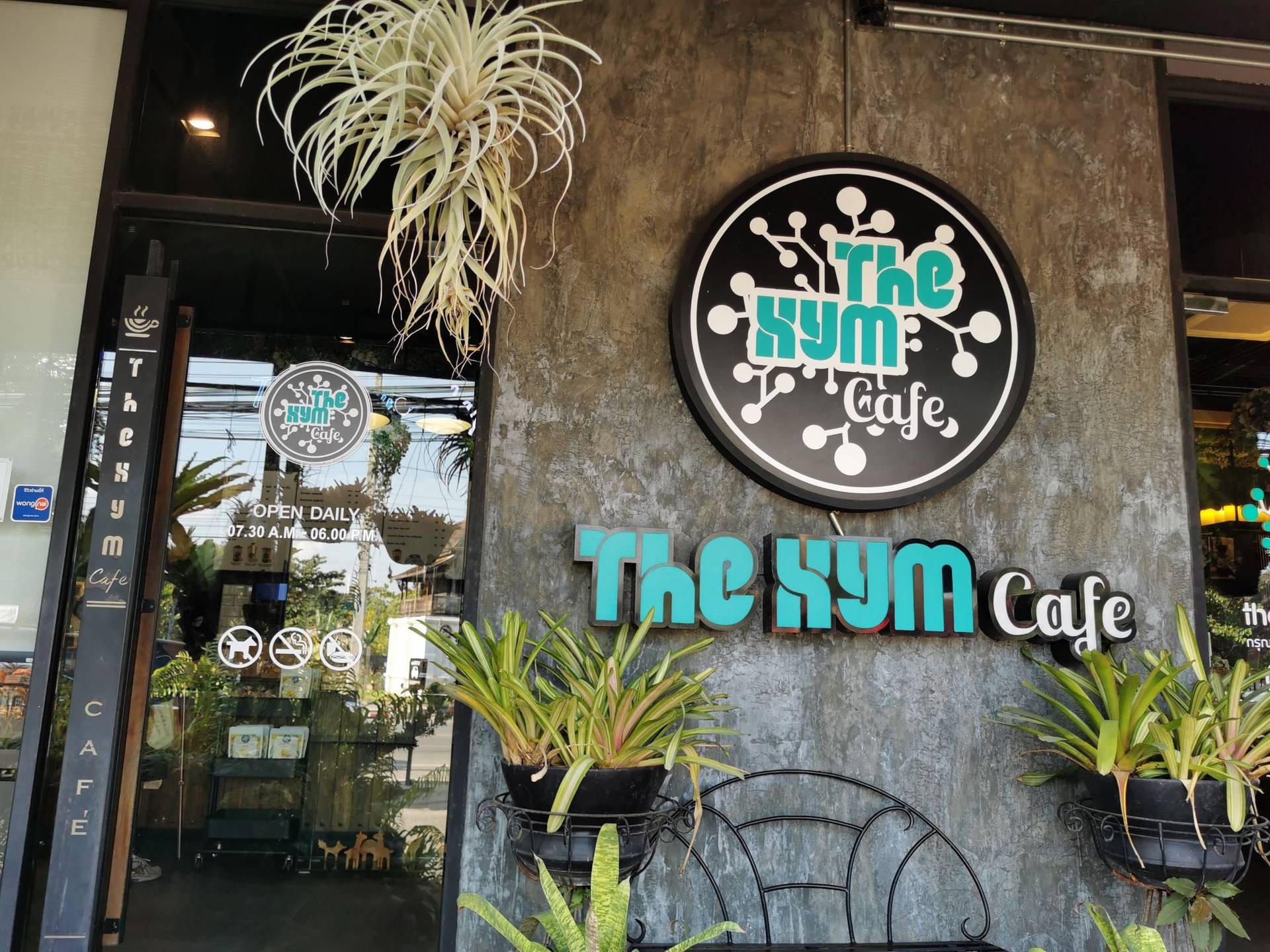รีวิว The Xym cafe - ร้านกาแฟสวยๆ มีมุมให้นั่งชิวสบายๆ