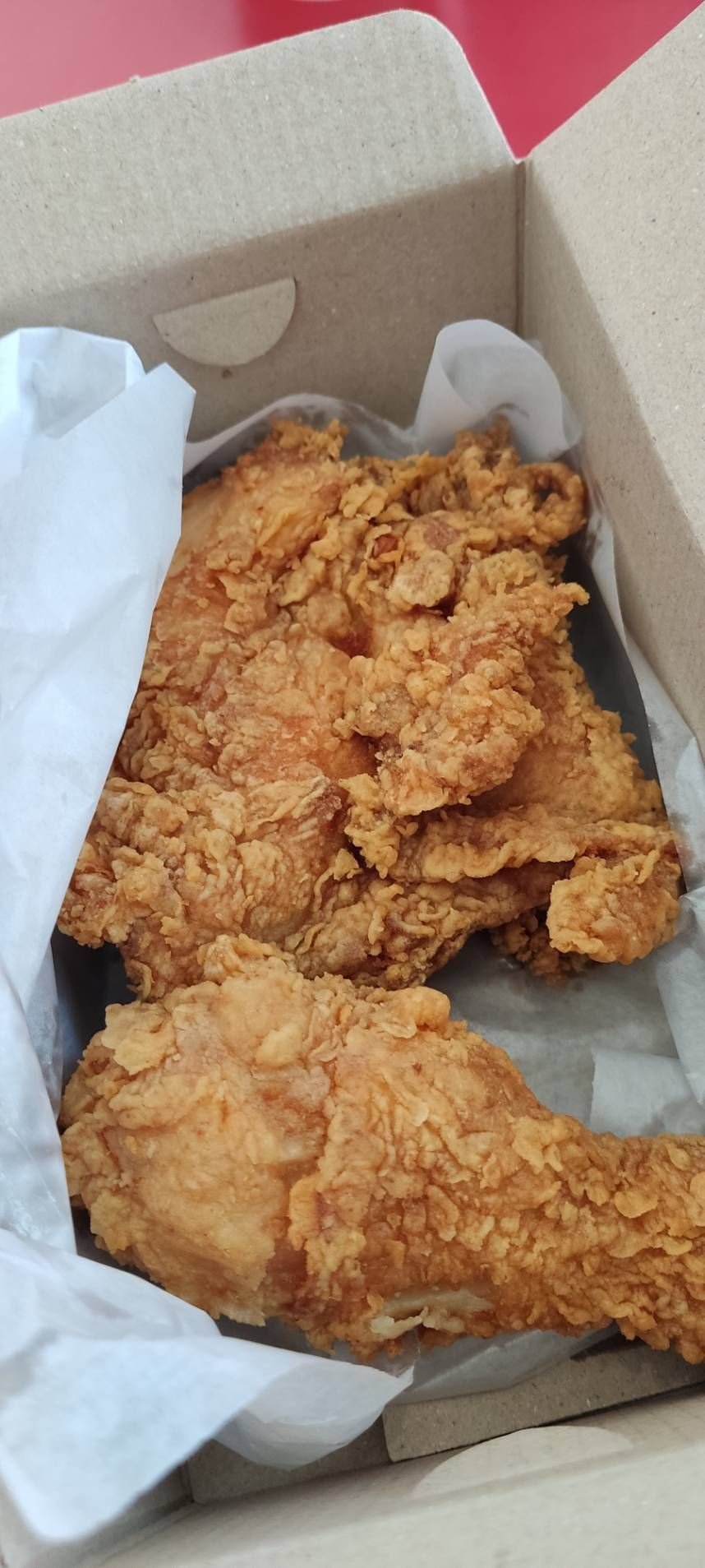 รีวิว KFC นวมินทร์ 70 - มาวันธรรมดานั่งสบายๆ คนไม่เยอะมาก รสชาติไก่ตามมาตราฐาน