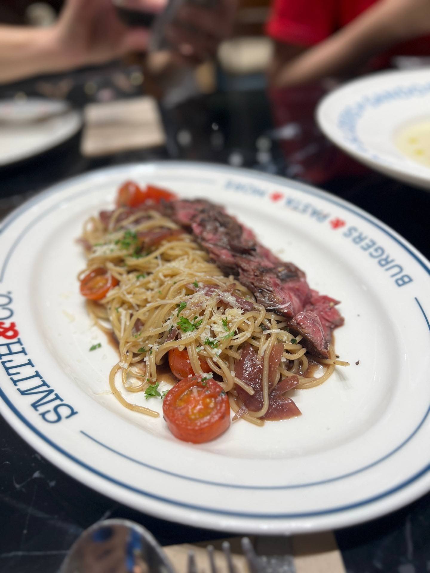 รีวิว Smith & Co. ชิดลม - อร่อยดี แต่อาหารแอบช้า