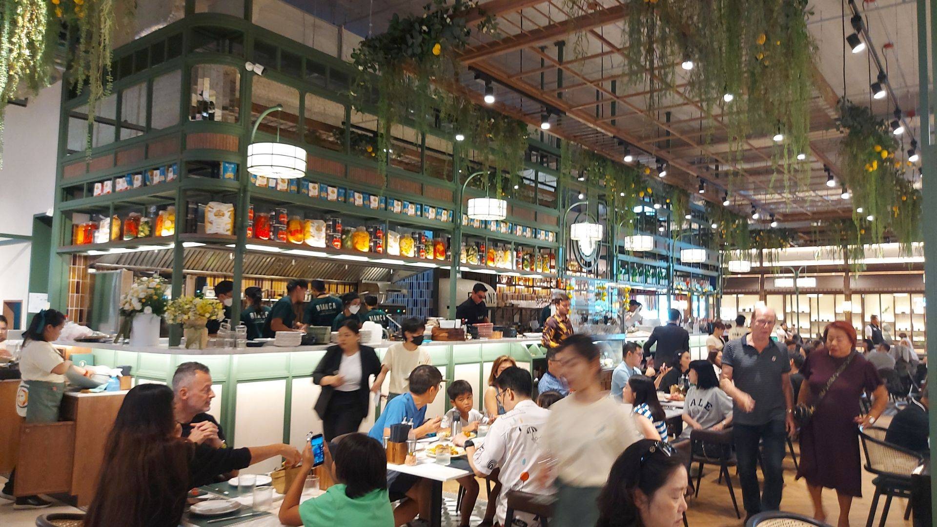 รูป BIANCA Italian Restaurant EMSPHERE