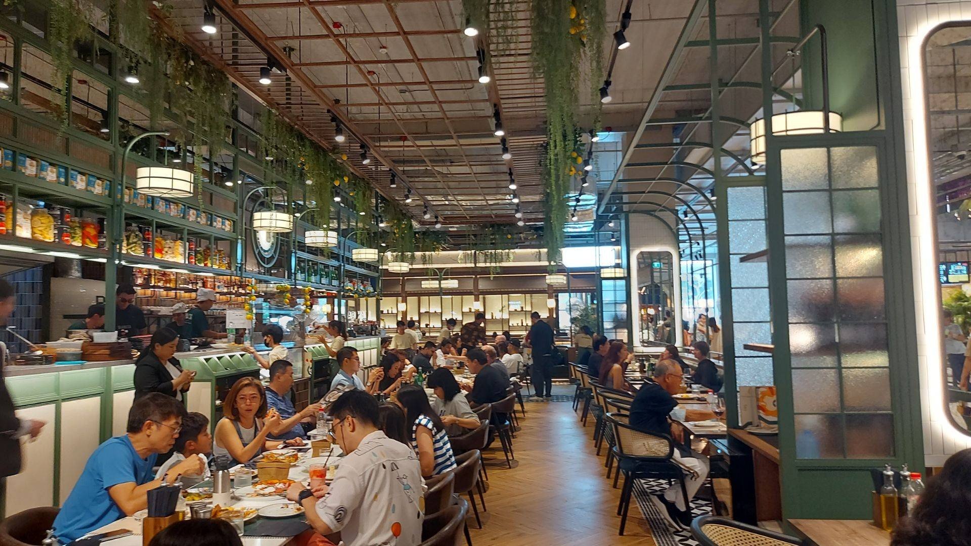 รูป BIANCA Italian Restaurant EMSPHERE