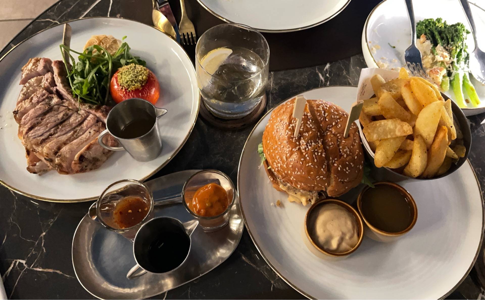 รีวิว The Crystal Grill House - Delicious foods, very good quality ...