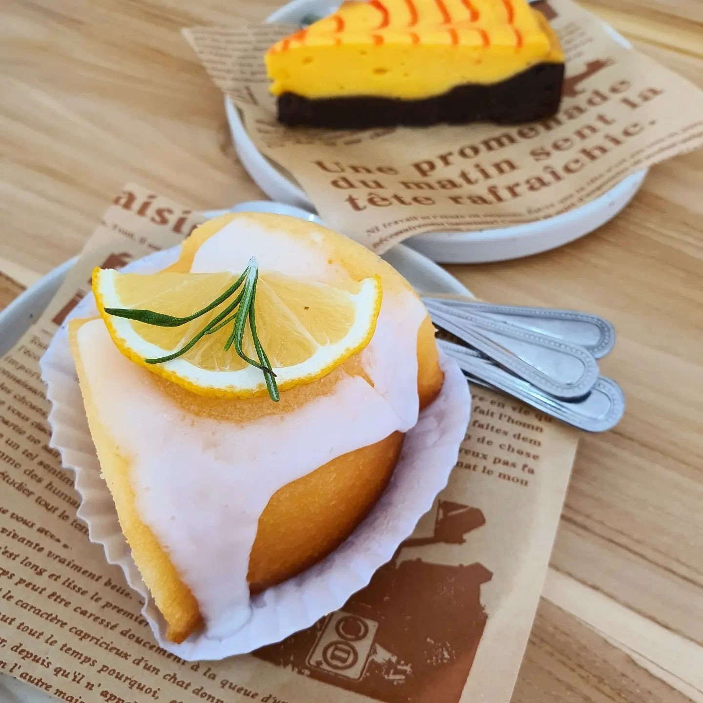 รีวิว FUMI House Cafe : FUMI 風味 บ้านเพ - ร้านชาเขียวตรงข้ามท่าเรือนวลทิพย์