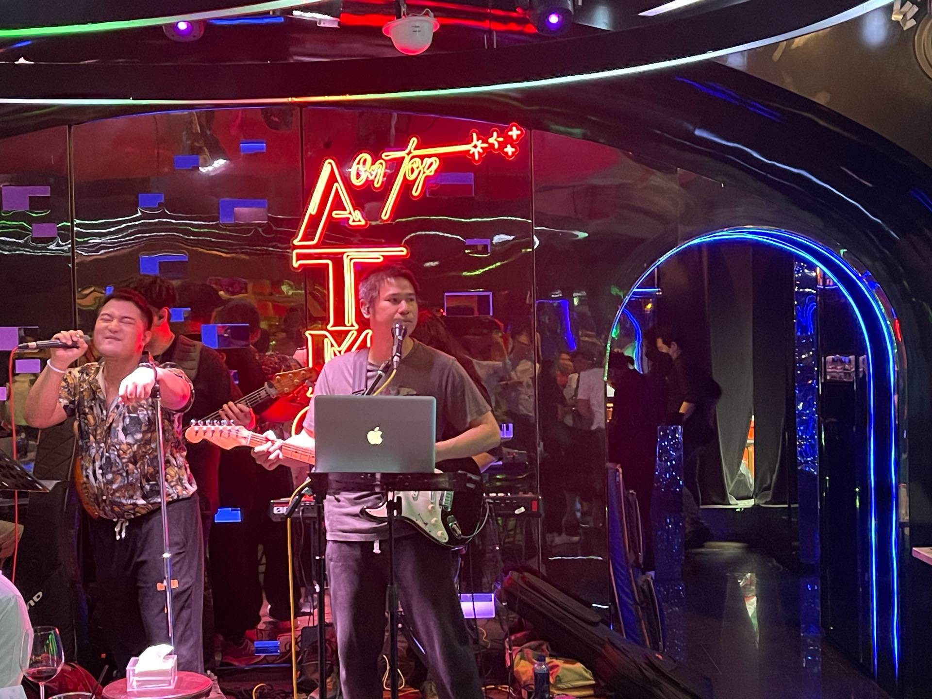 ร้าน Atmos on top Silom Edge | รีวิวร้านอาหาร