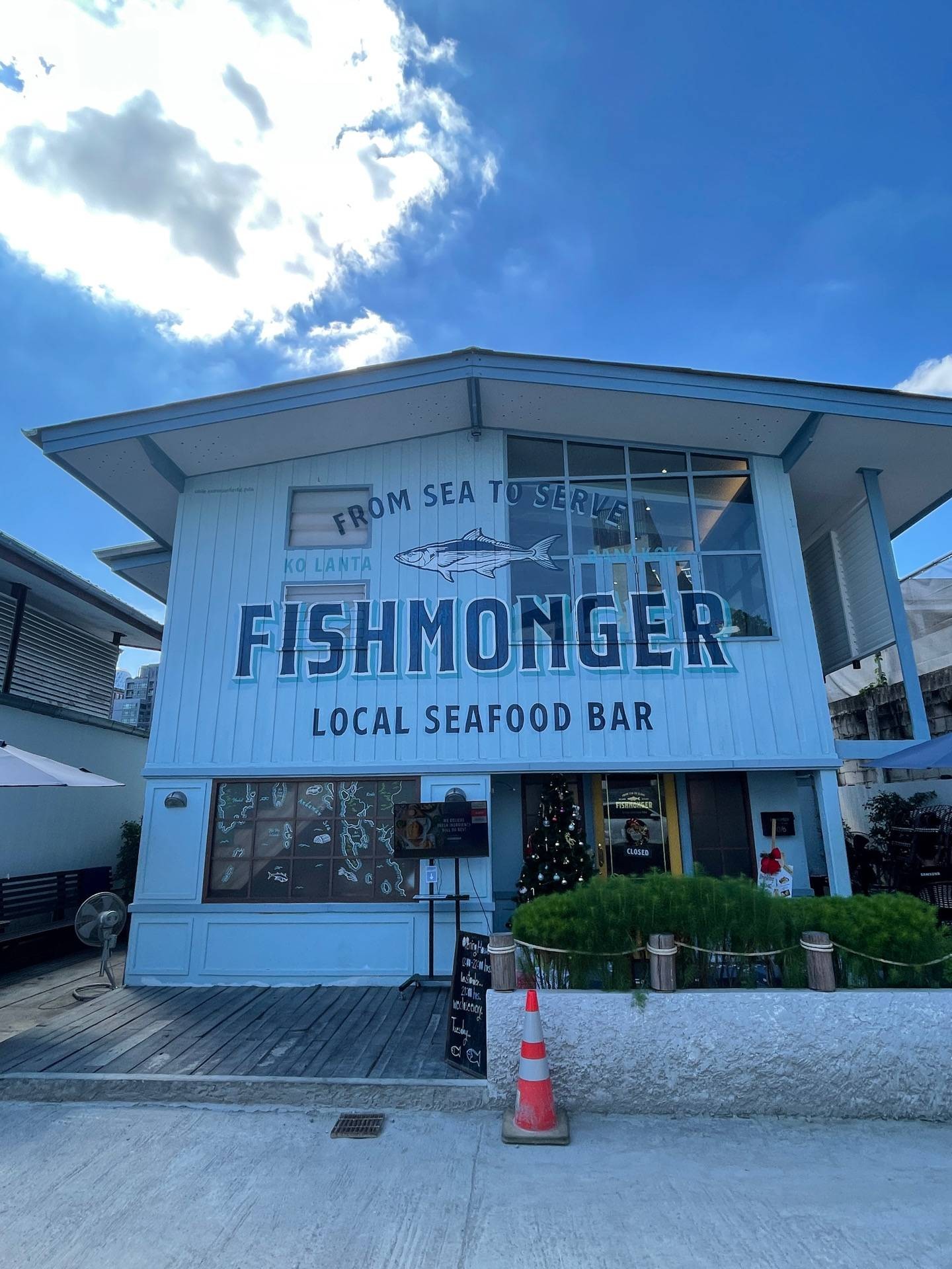รีวิว Fishmonger - The House of Fish & Chips ถนนเพชรบุรี - สวรรค์ของคน ...