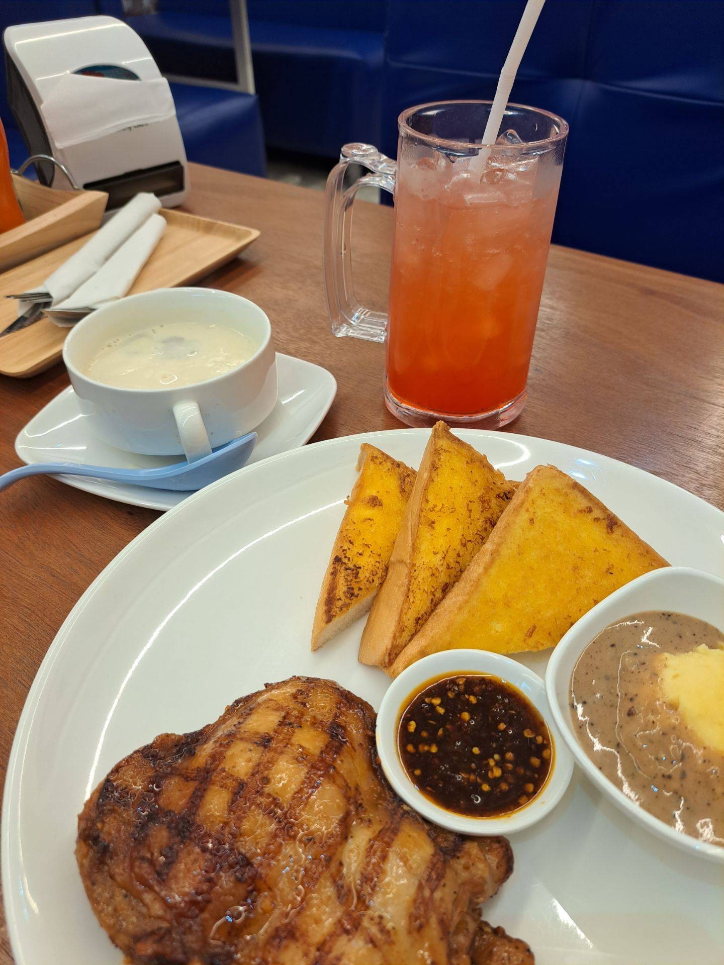 รีวิว Poom poom good steak ตลาดรังสิต - สเต็กราคาไม่แรง สะอาด ย่านรังสิต ️