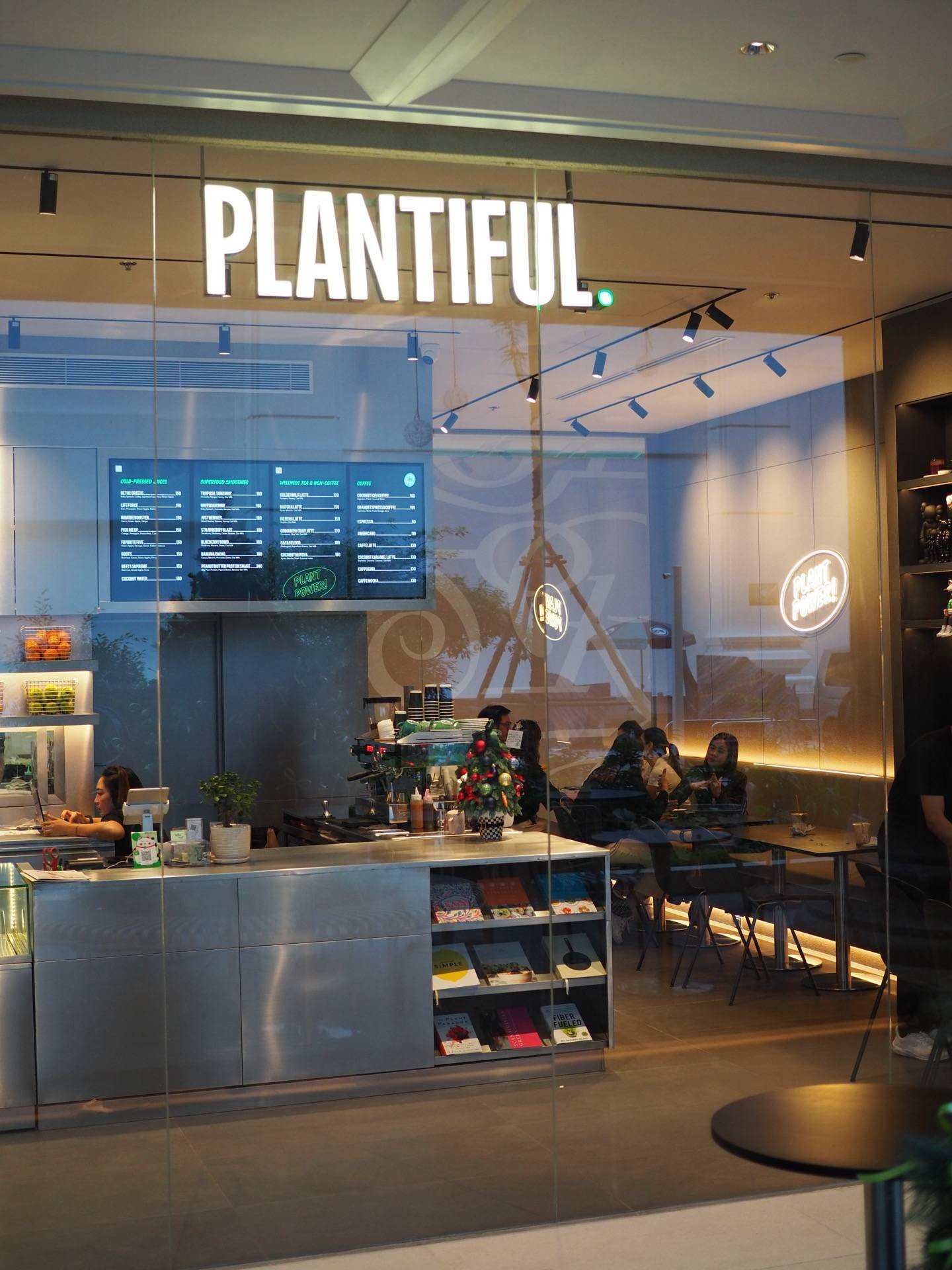 รีวิว PLANTIFUL เกษรอัมรินทร์ - อาหารอร่อย ตัวเลือกเยอะ บรรยากาศดี