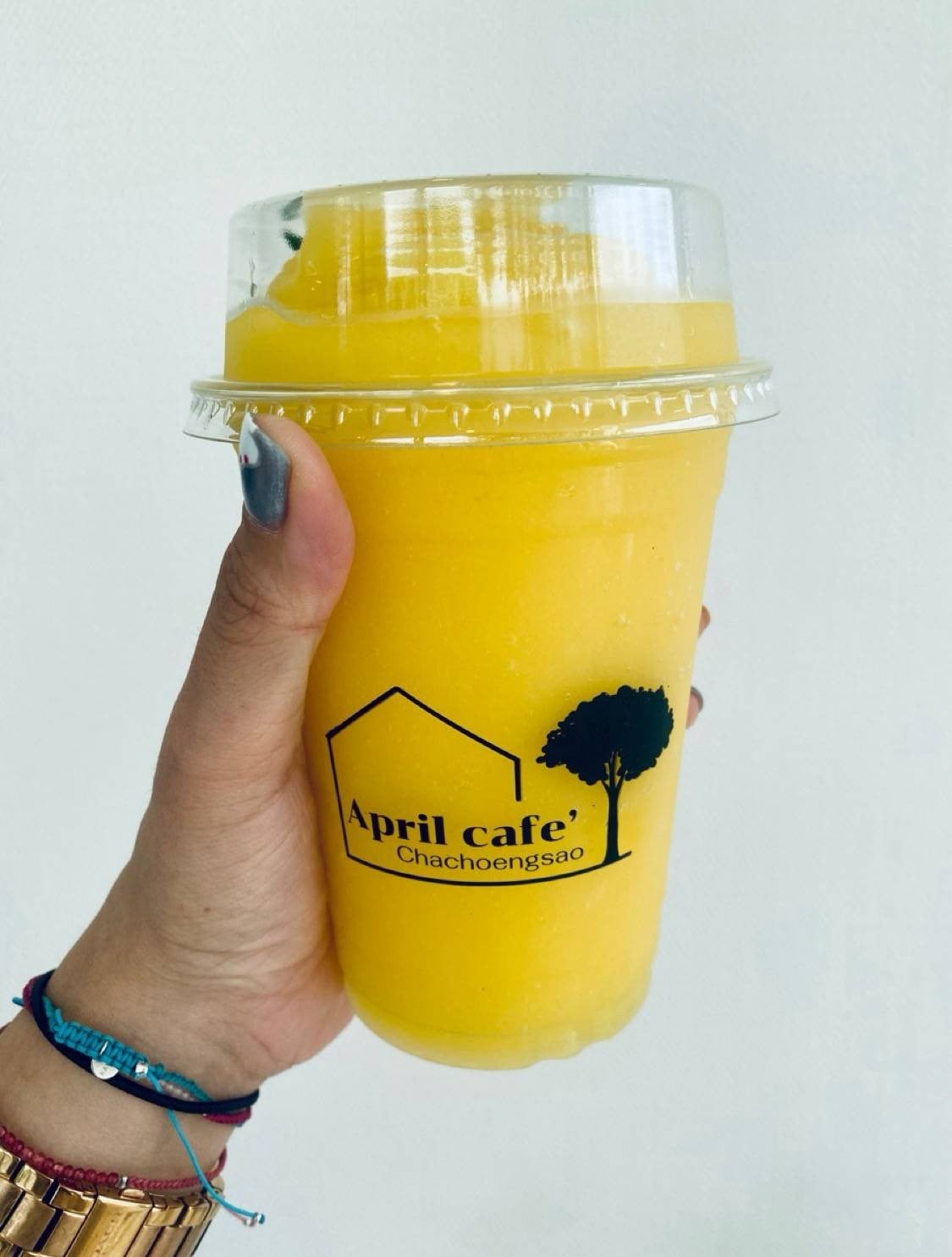 รีวิว April cafe’ - คาเฟ่ติดริมแม่น้ำ นั่งชิลๆ