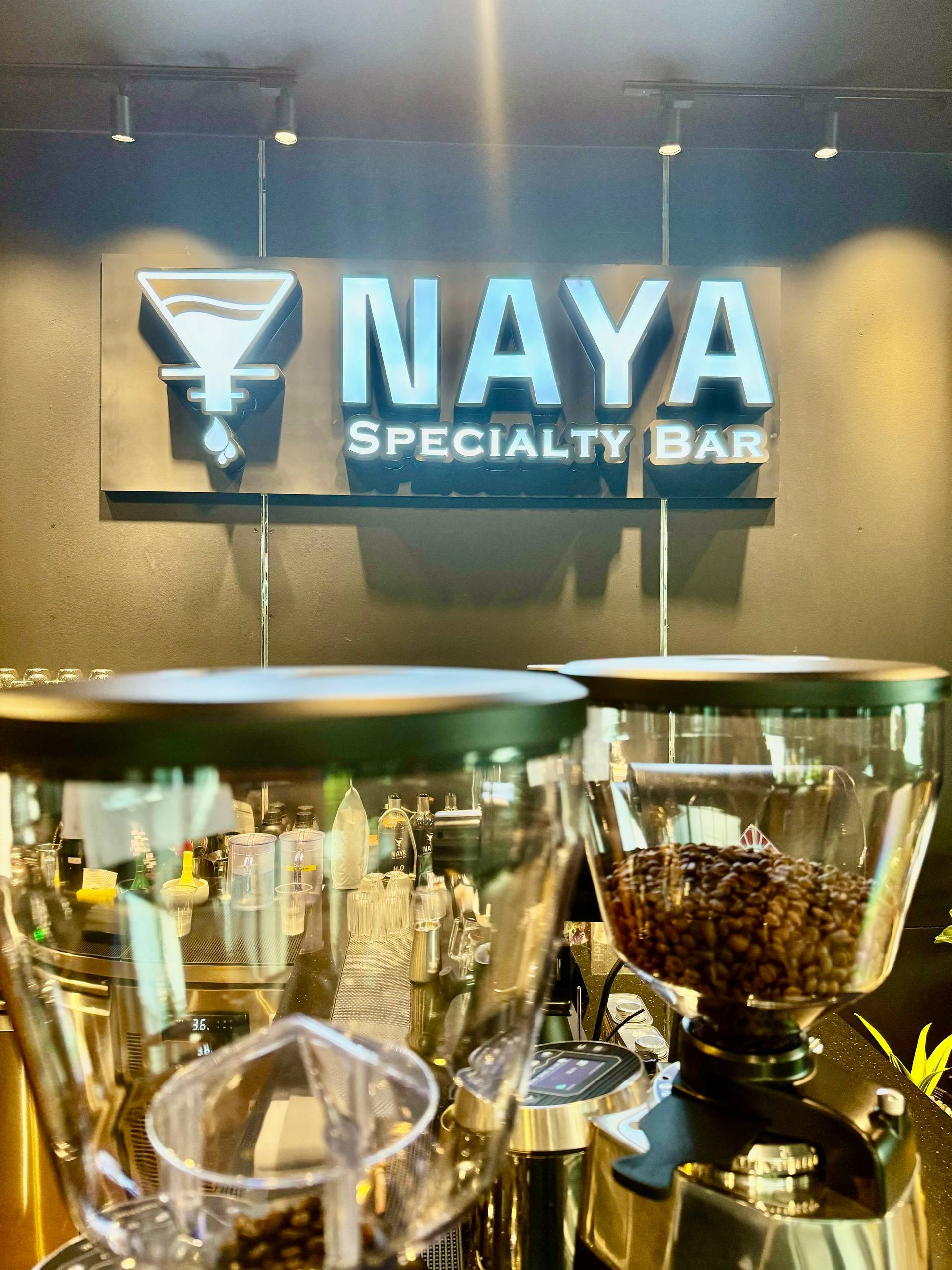 รูป NAYA Specialty Bar งามวงศ์วาน 23 (วัดบัวขวัญ)
