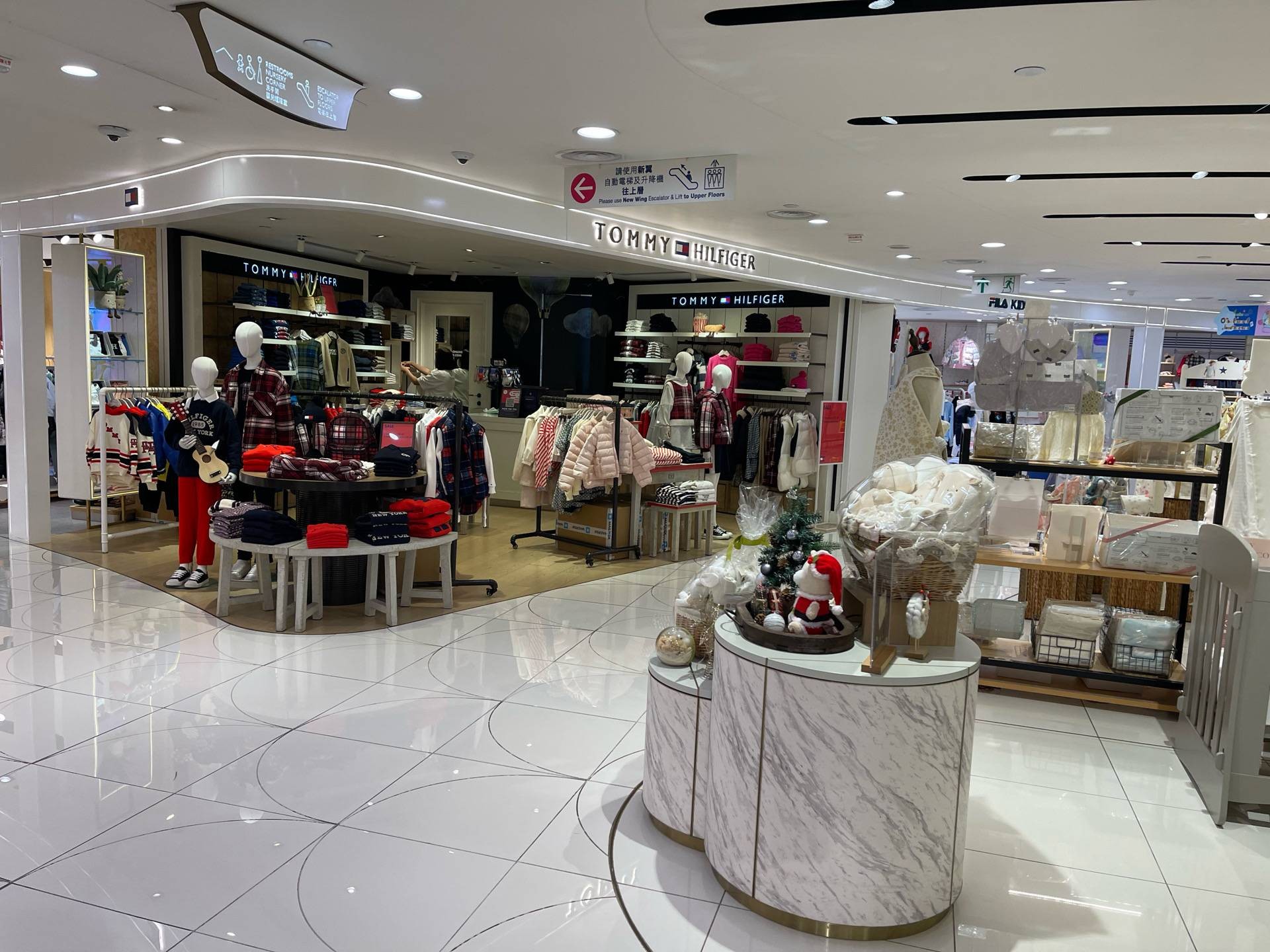 รีวิว SOGO Causeway Bay - ห้างสรรพสินค้าญี่ปุ่นที่คึกคักที่สุดในย่าน Causeway Bay พลุกพล่านไป ...