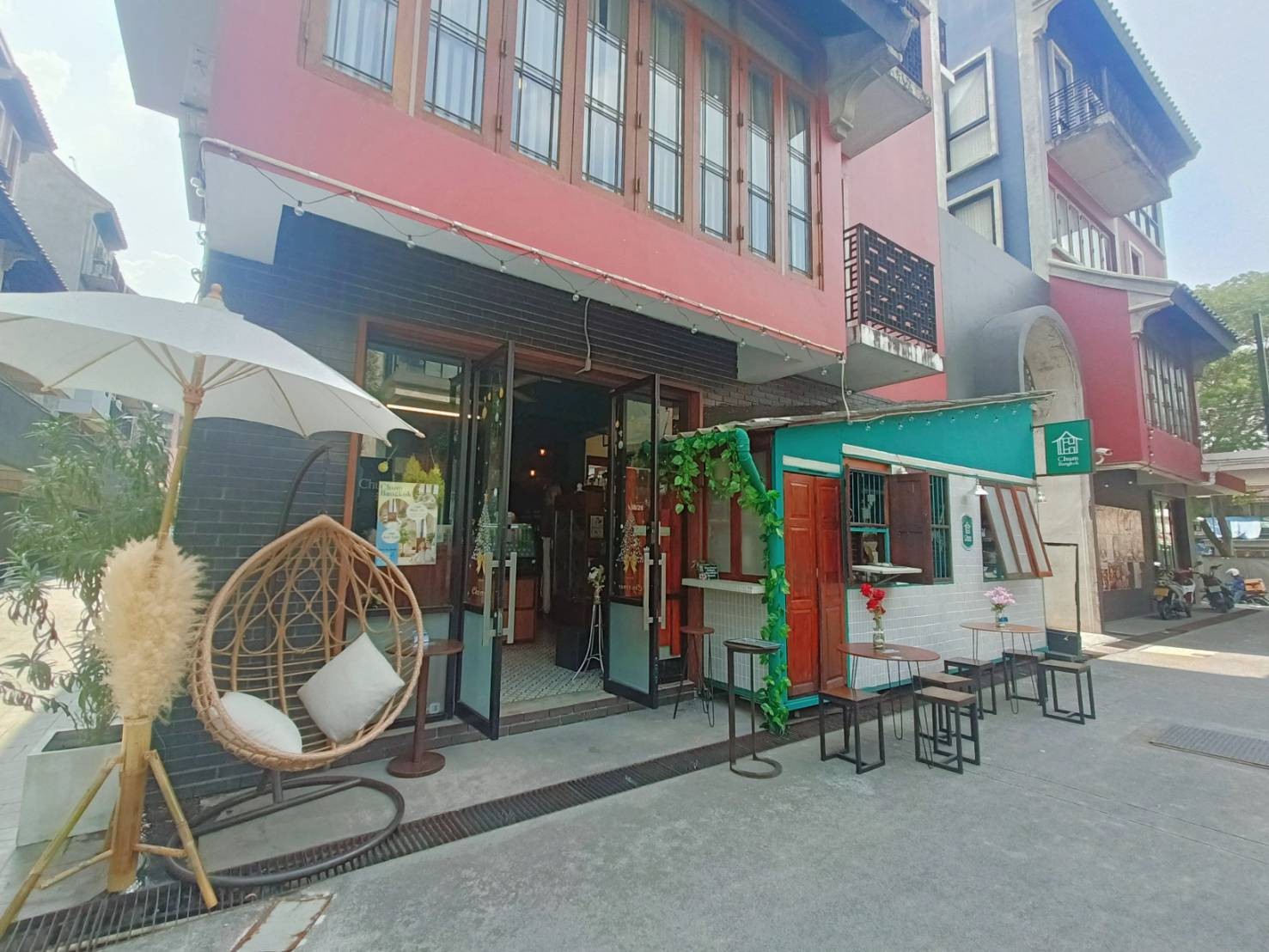 Chum Kitchen by Chum Bangkok ดราก้อนทาวน์ จุฬา ซอย 5 - สั่งอาหารเดลิเวอ ...