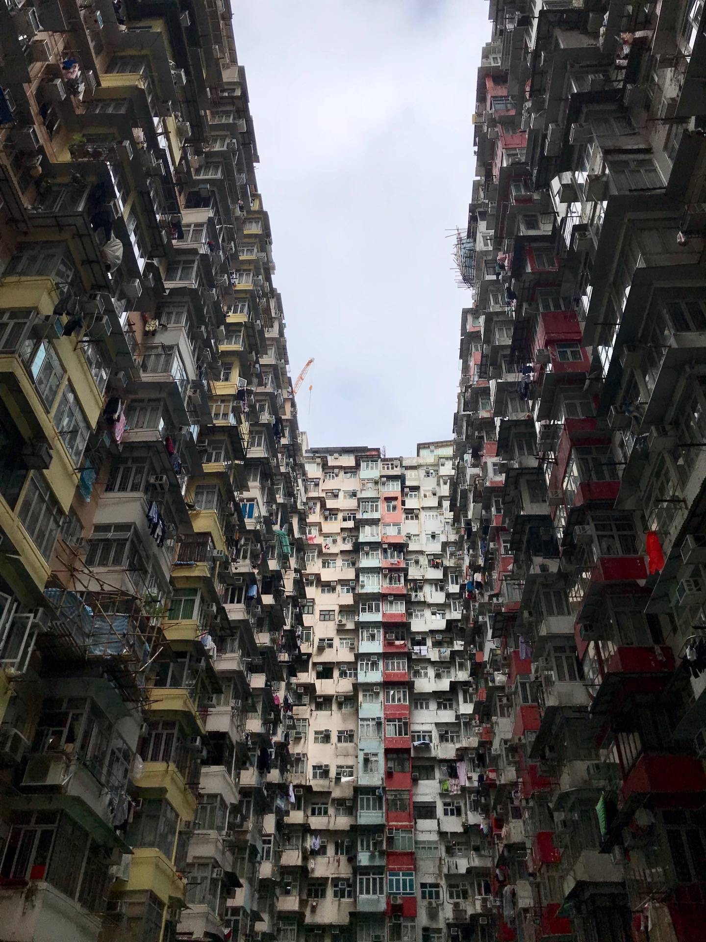 รีวิว Yick Flat Building - แฟลตเก่าที่กลายเป็นจุด check-in ของฮ่องกง ...