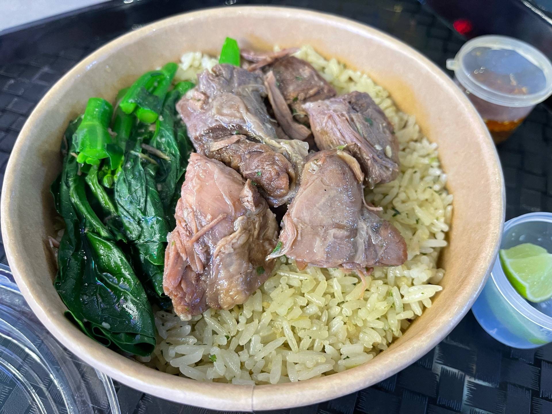 รีวิว 26Braised Beef Yih Sahp Luhk เอ็มสเฟียร์ - ข้าวหน้าเนื้อตุ๋นเนื้อ ...