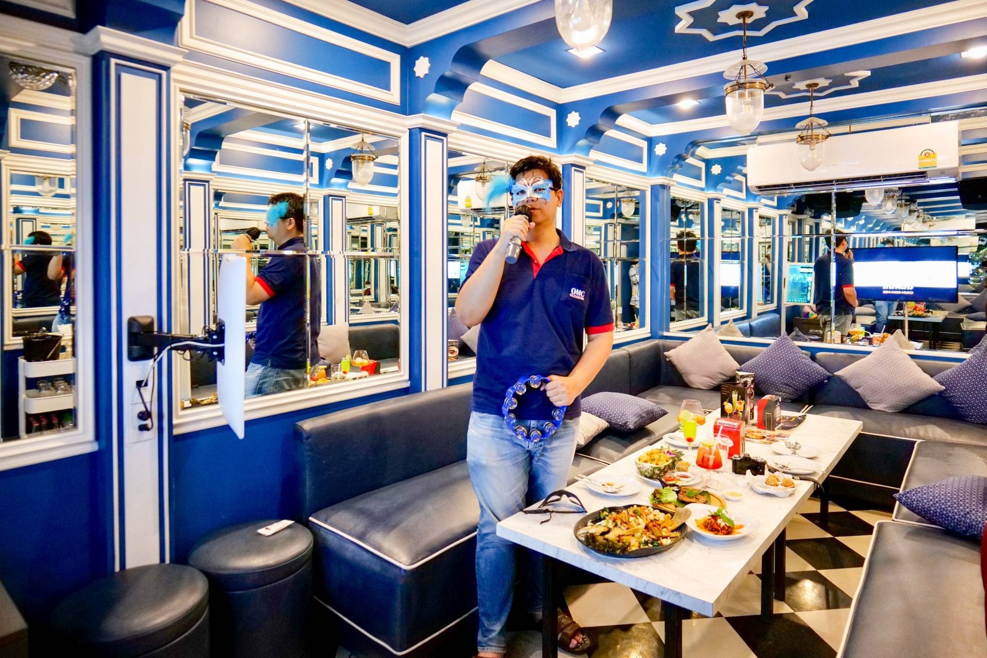 รูป R&B Karaoke อารีย์