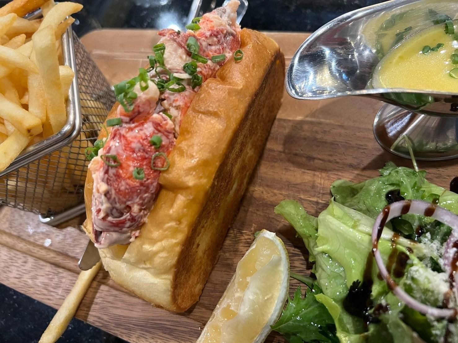 รีวิว Lobs Lobster Restaurant - Lobster ที่ซ่อนตัวอยู่แถบ พุทธมณฑล