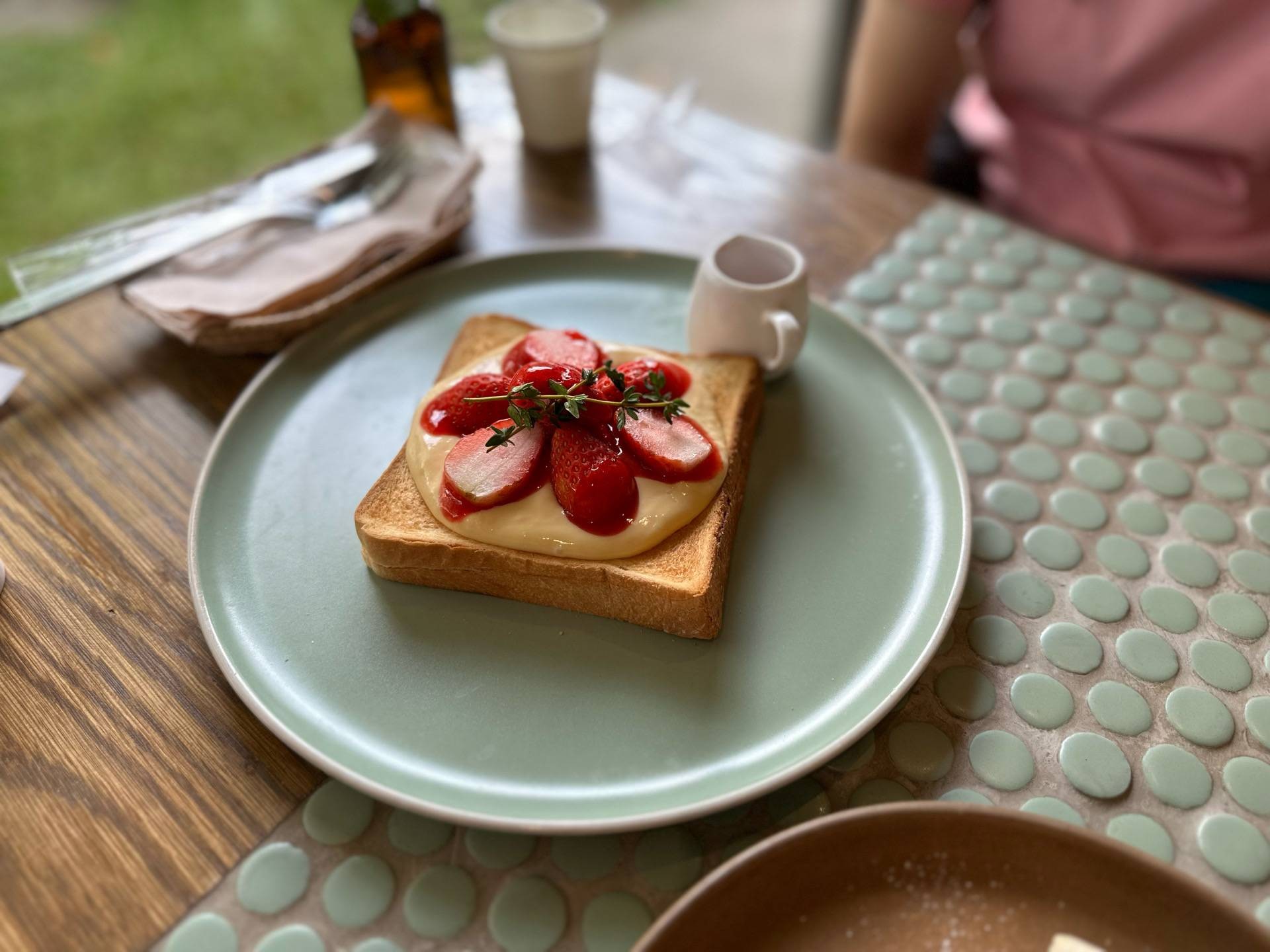 รีวิว Ing Craft Toast Cafe & Backyard - ขนมปังอบใหม่ หอม อร่อย