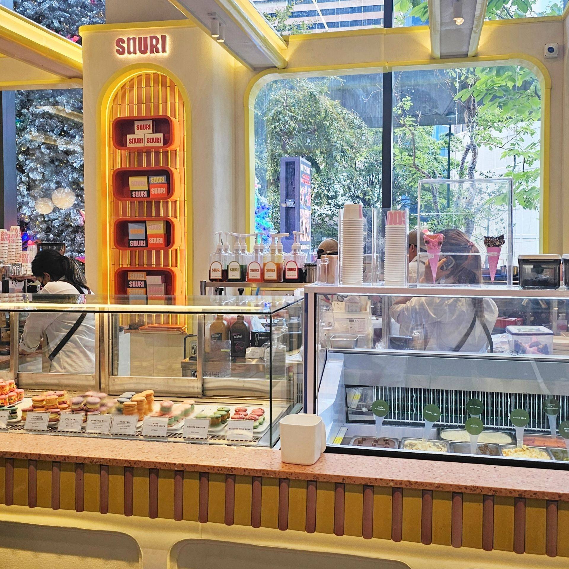 รีวิว SOURI Emsphere - มาการองชิ้ใหญ่ ไส้ล้นทะลัก