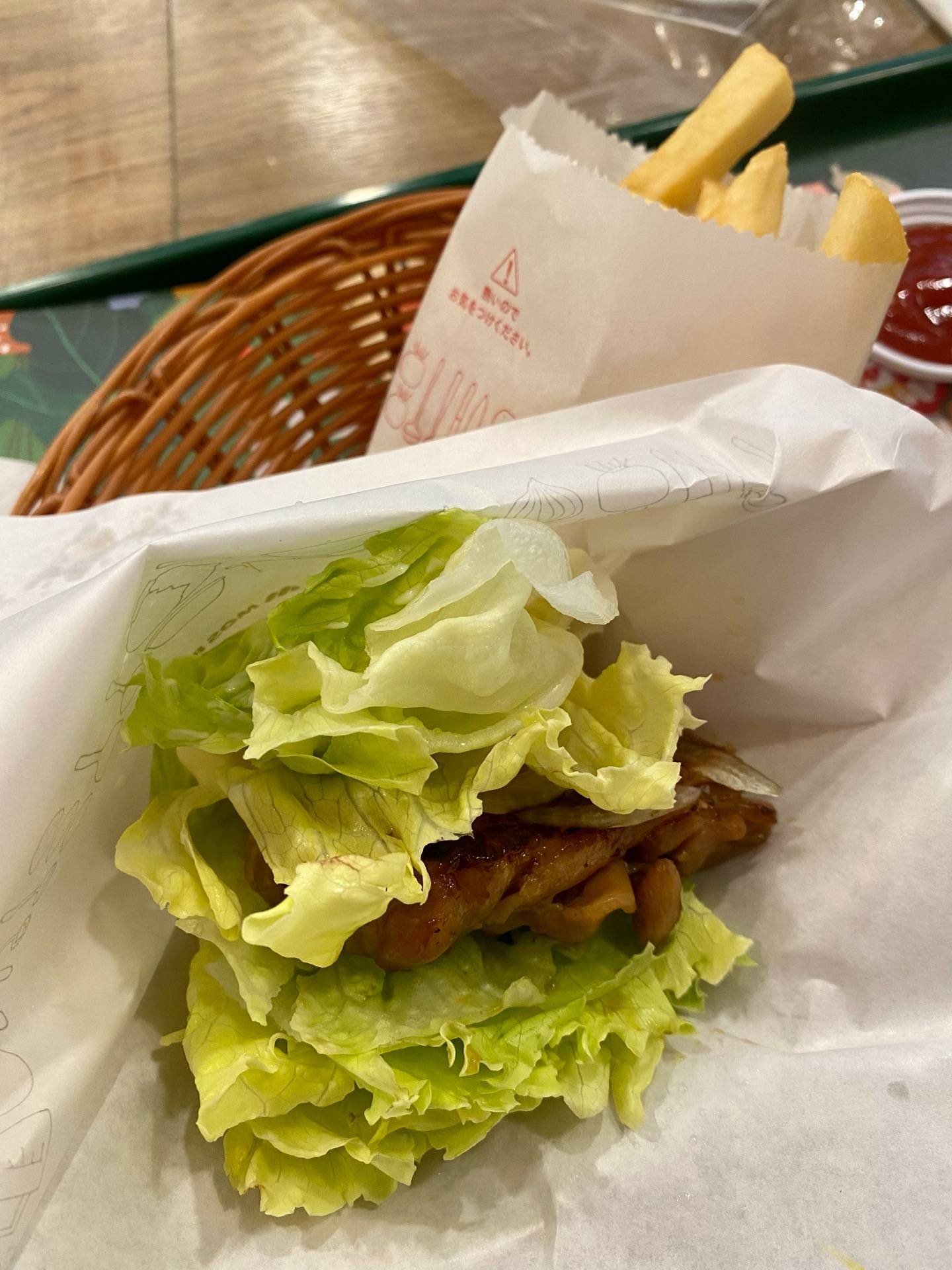 รีวิว MOS BURGER Central World - MS001 - เบอร์เกอร์แบบเฮลตี้ไปอีก
