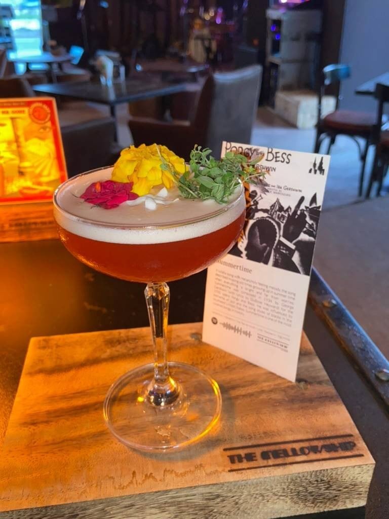 รีวิว The Mellowship