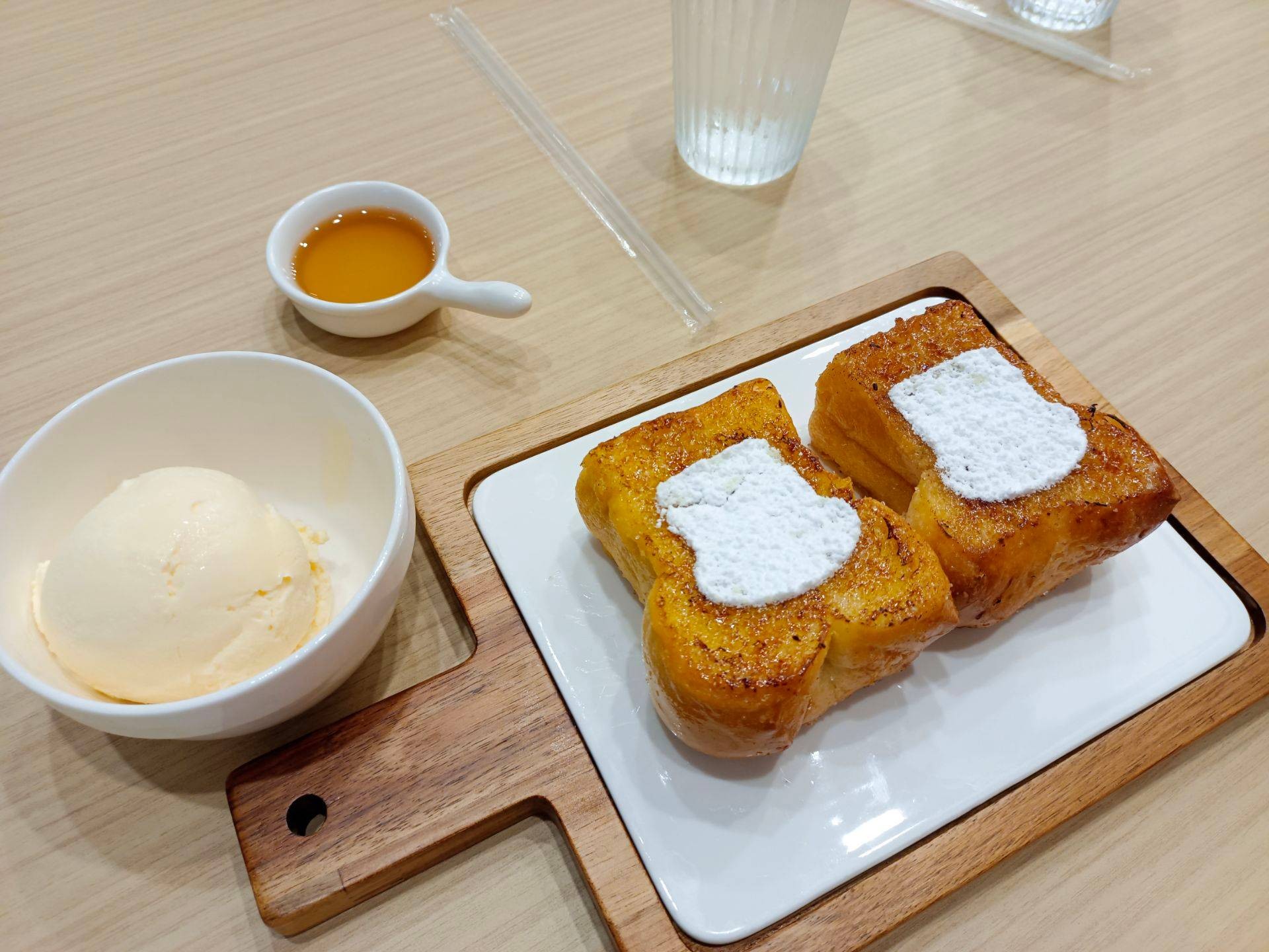 รีวิว Mil Toast House Central Ladprao - อร่อยดี แต่แพงจัง