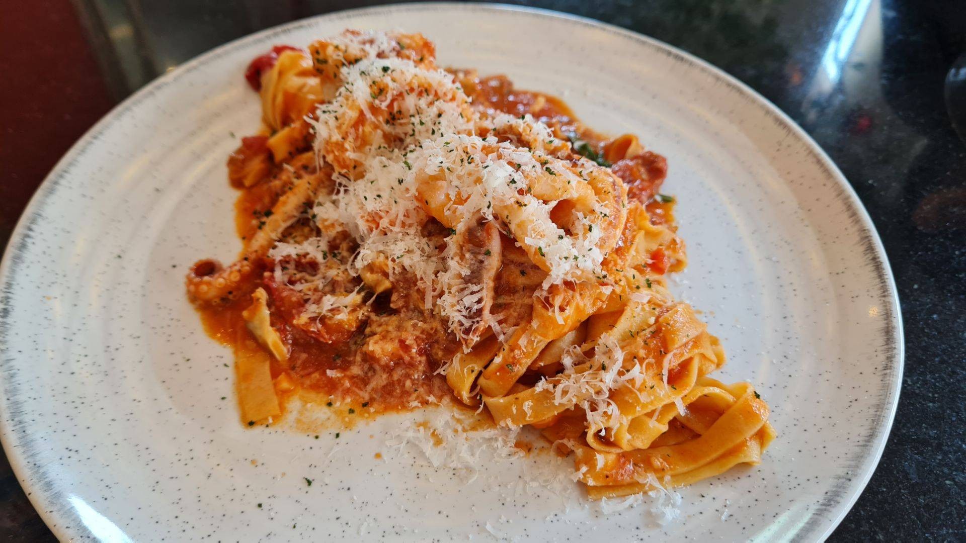 Fettuccine Seafood Arrabiata ร้าน PATUS PASTA พาตัส พาสต้า