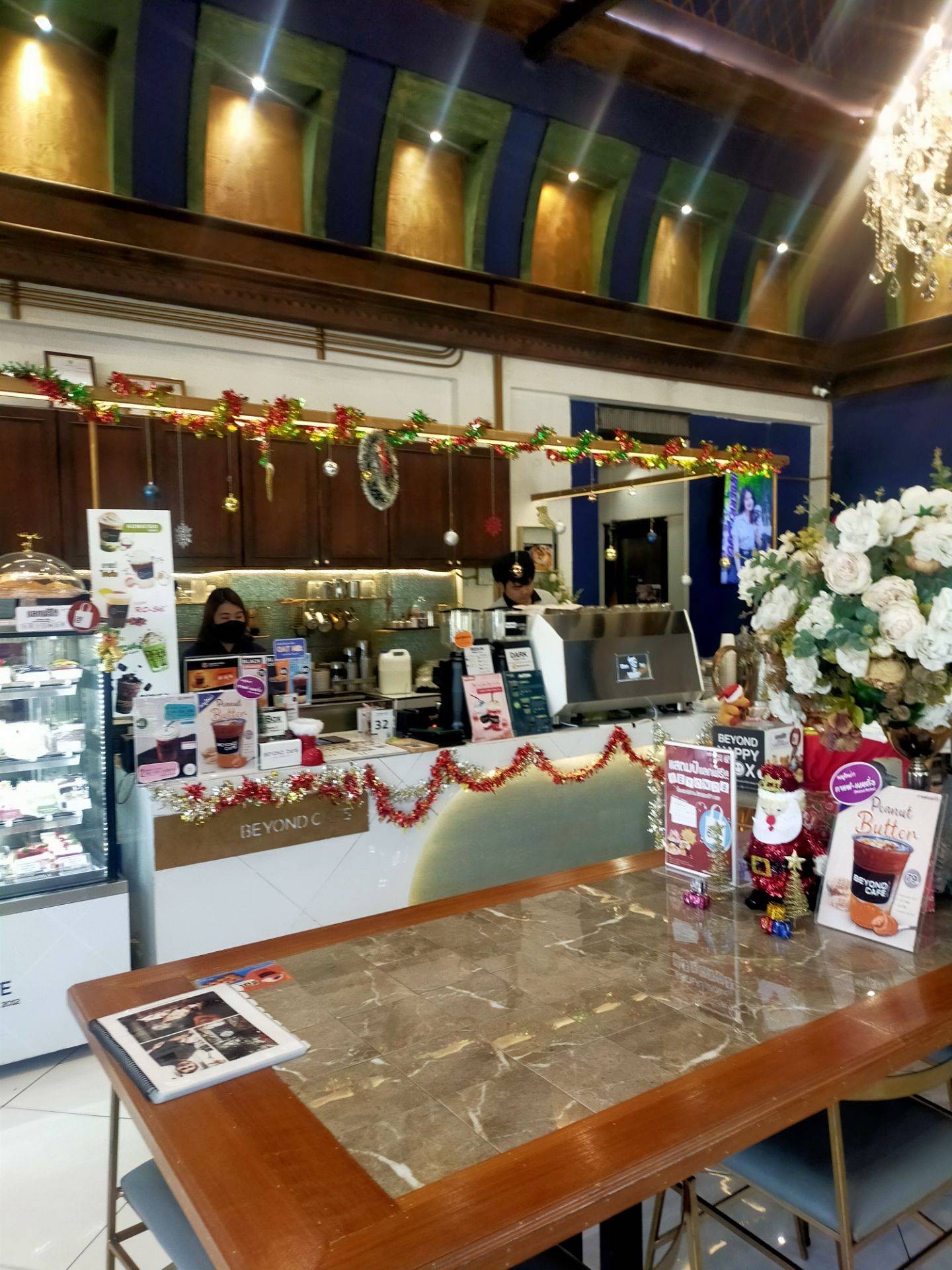 รีวิว BEYOND CAFE (บียอนด์ คาเฟ่ กาแฟ เค้ก) สาขาอาชีวะ - อาหารอร่อย ...