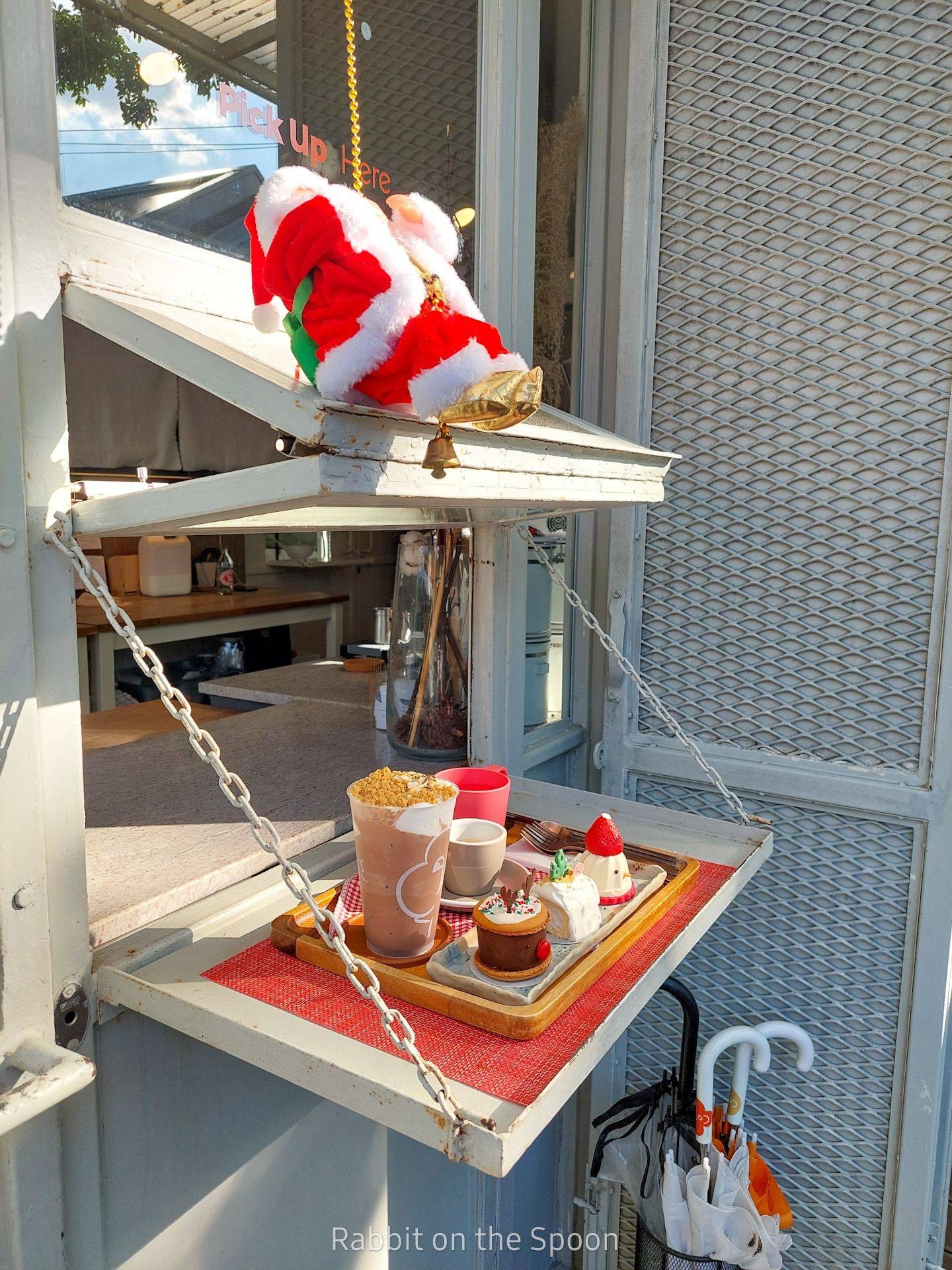 รูป Come Escape Cafe Come escape cafe