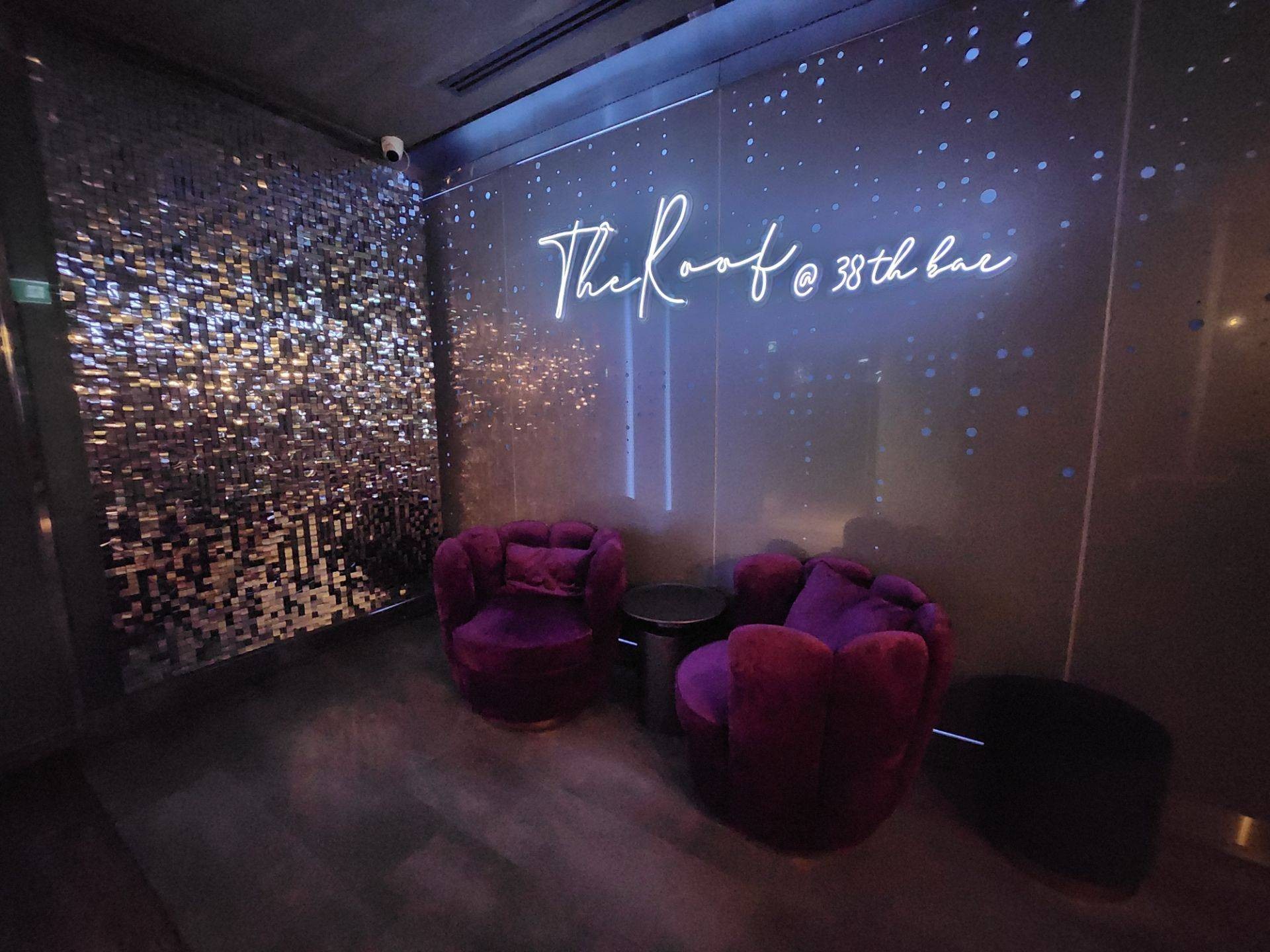 รูป The Roof @ 38th Bar Mode Sathorn Hotel