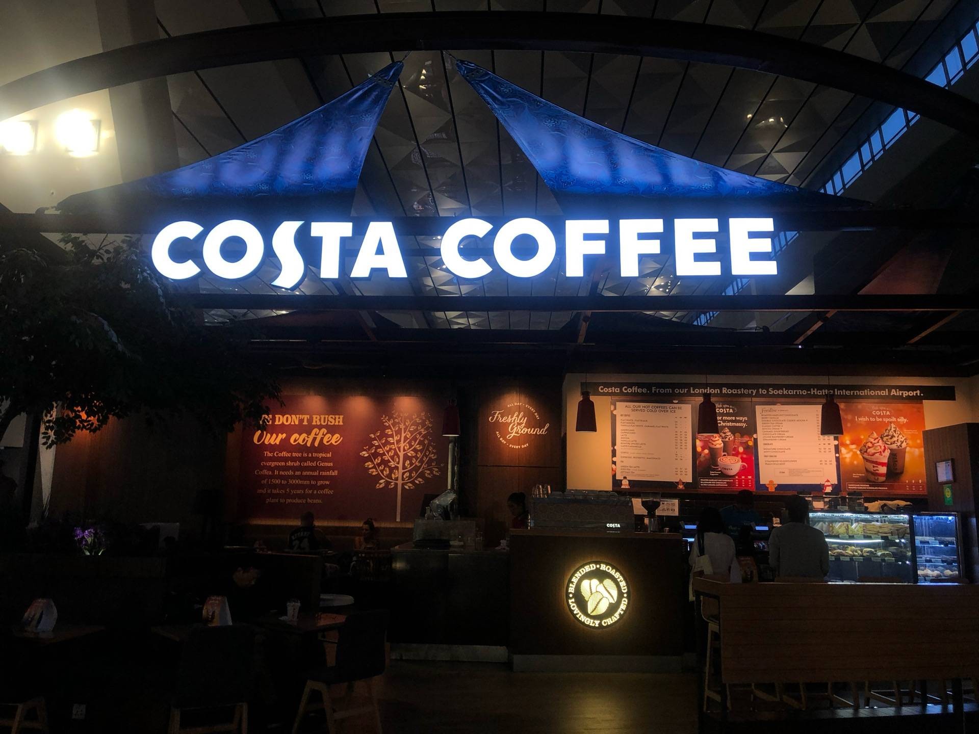 รีวิว Costa Coffee Soekarno-Hatta International Airport, Terminal3 ...