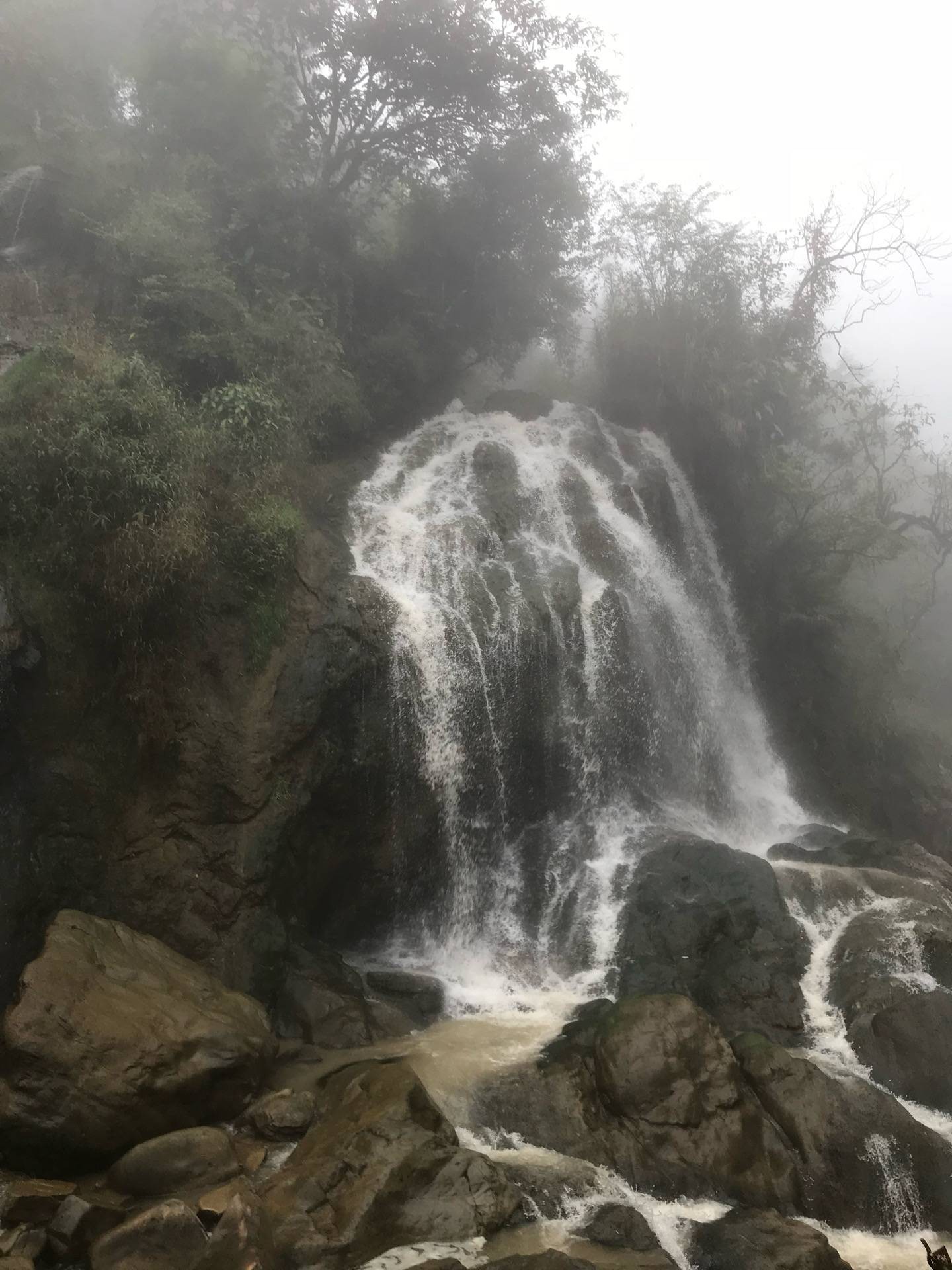 Silver Waterfall - รีวิวสถานที่ท่องเที่ยว