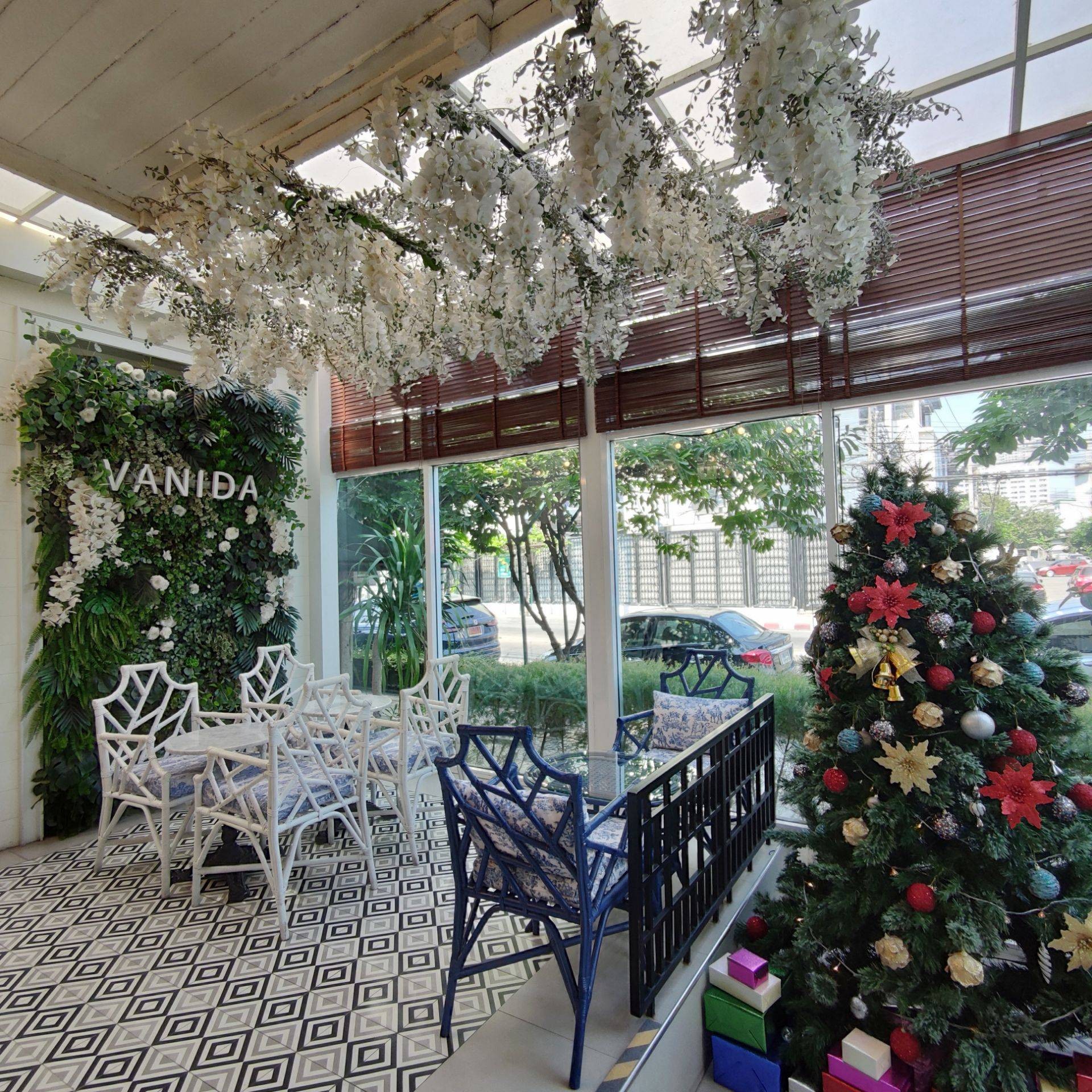 รูป Vanida Bangkok ถนนจันทน์