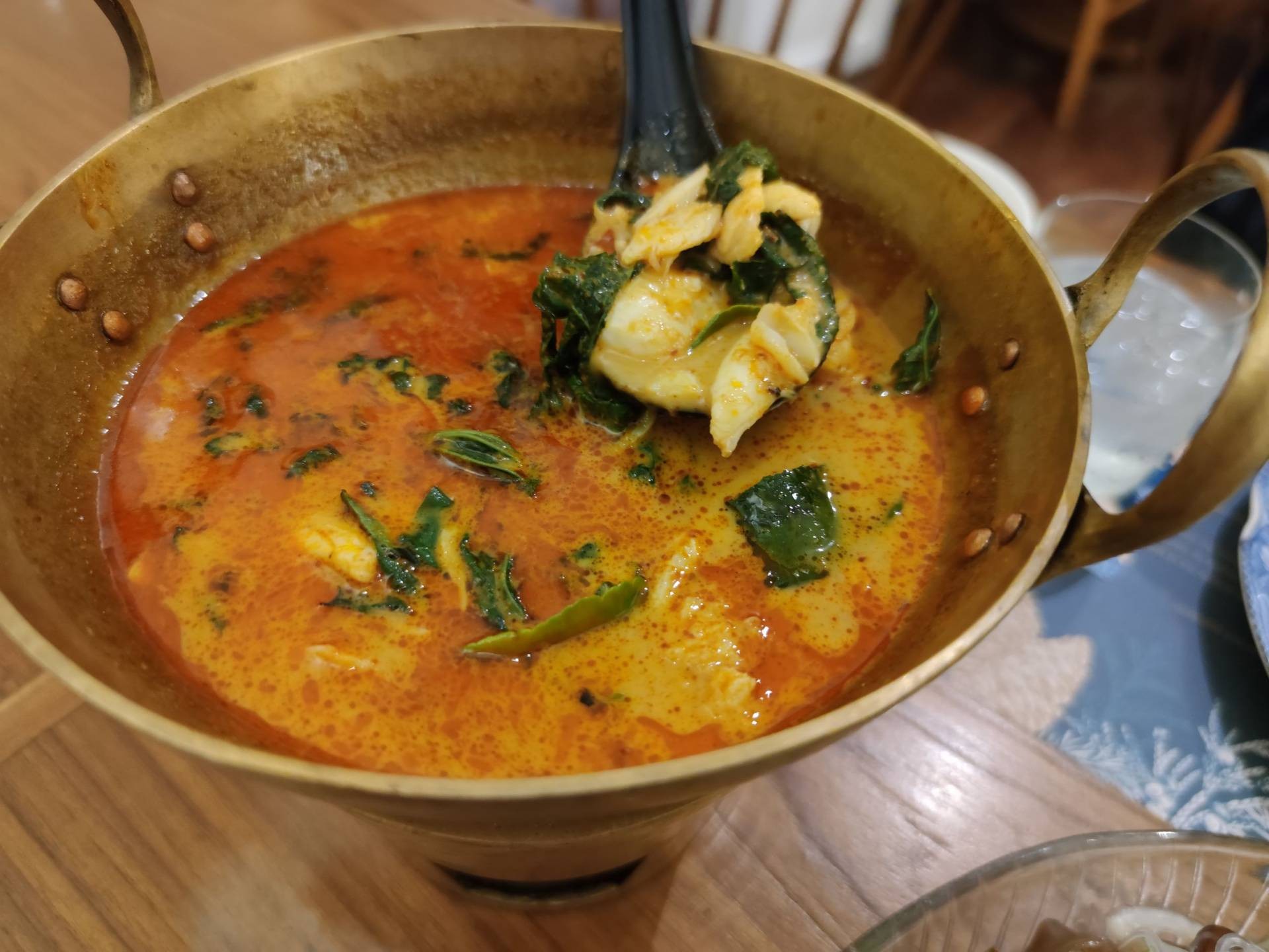 แกงปู ใบชะพลู ร้าน Vanida Bangkok ถนนจันทน์