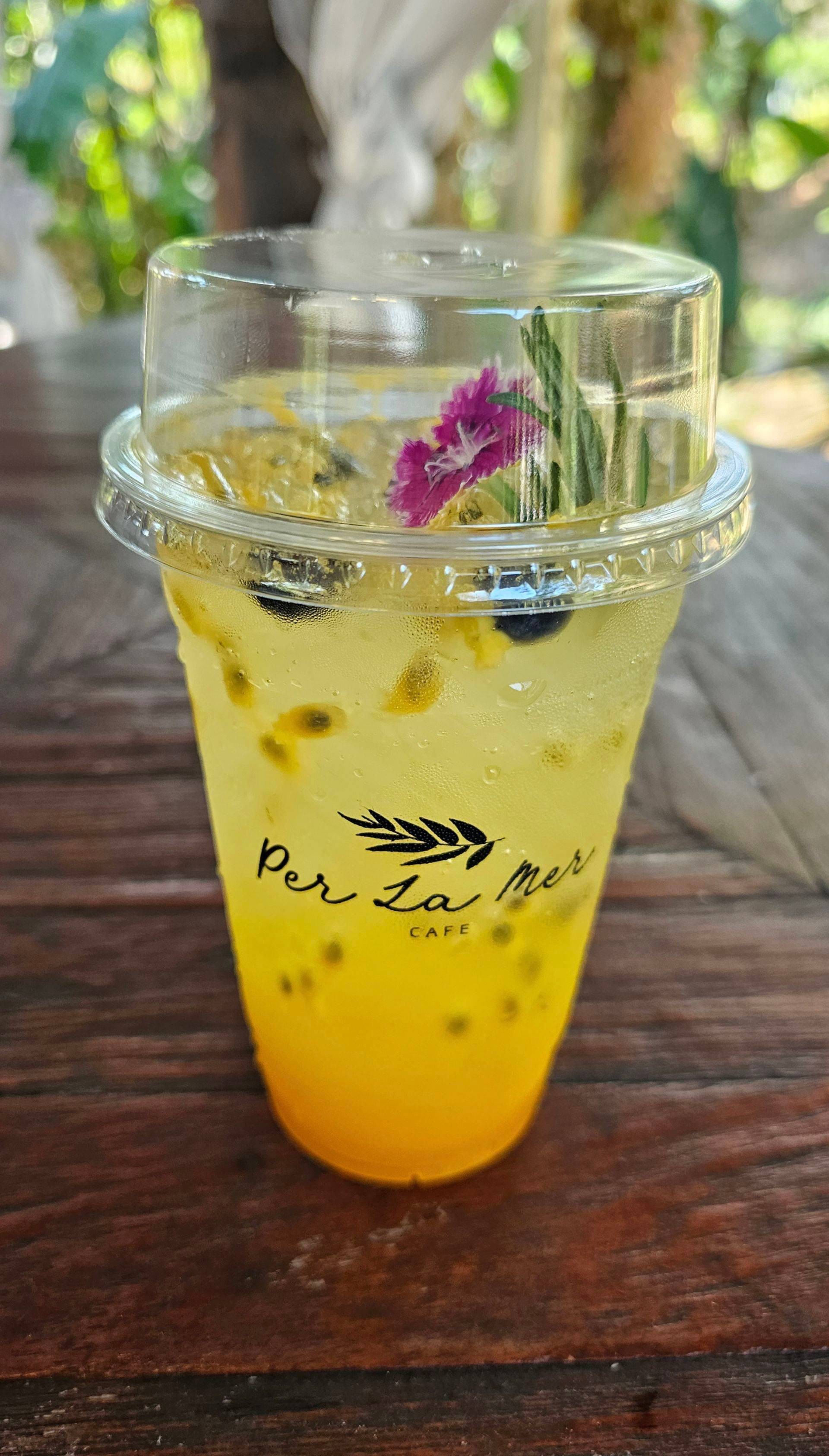 เสาวรสโซดา ร้าน Per La Mer Cafe