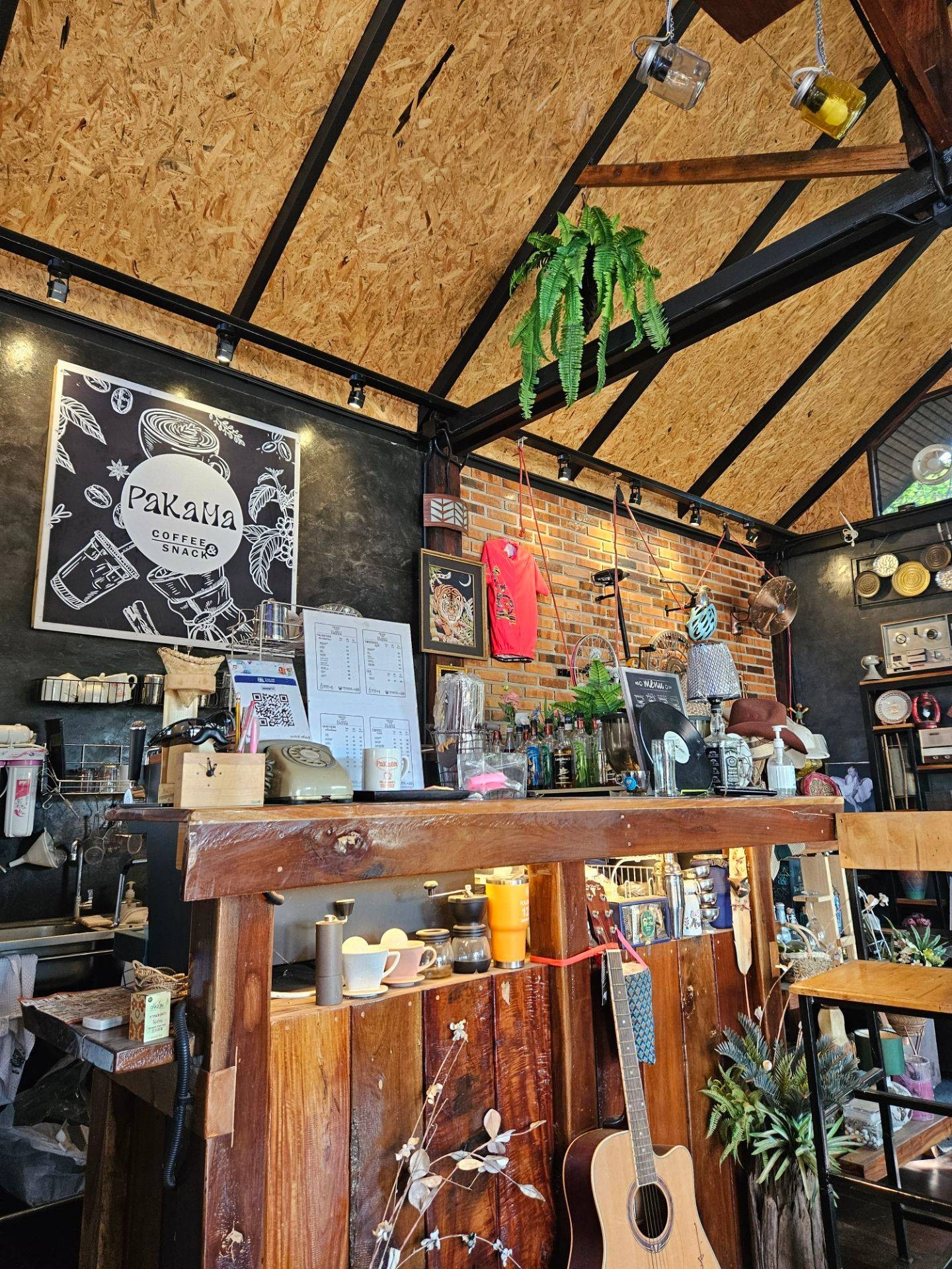 รีวิว PaKaMa Coffee&Snack - กาแฟอร่อย บรรยากาศชิว