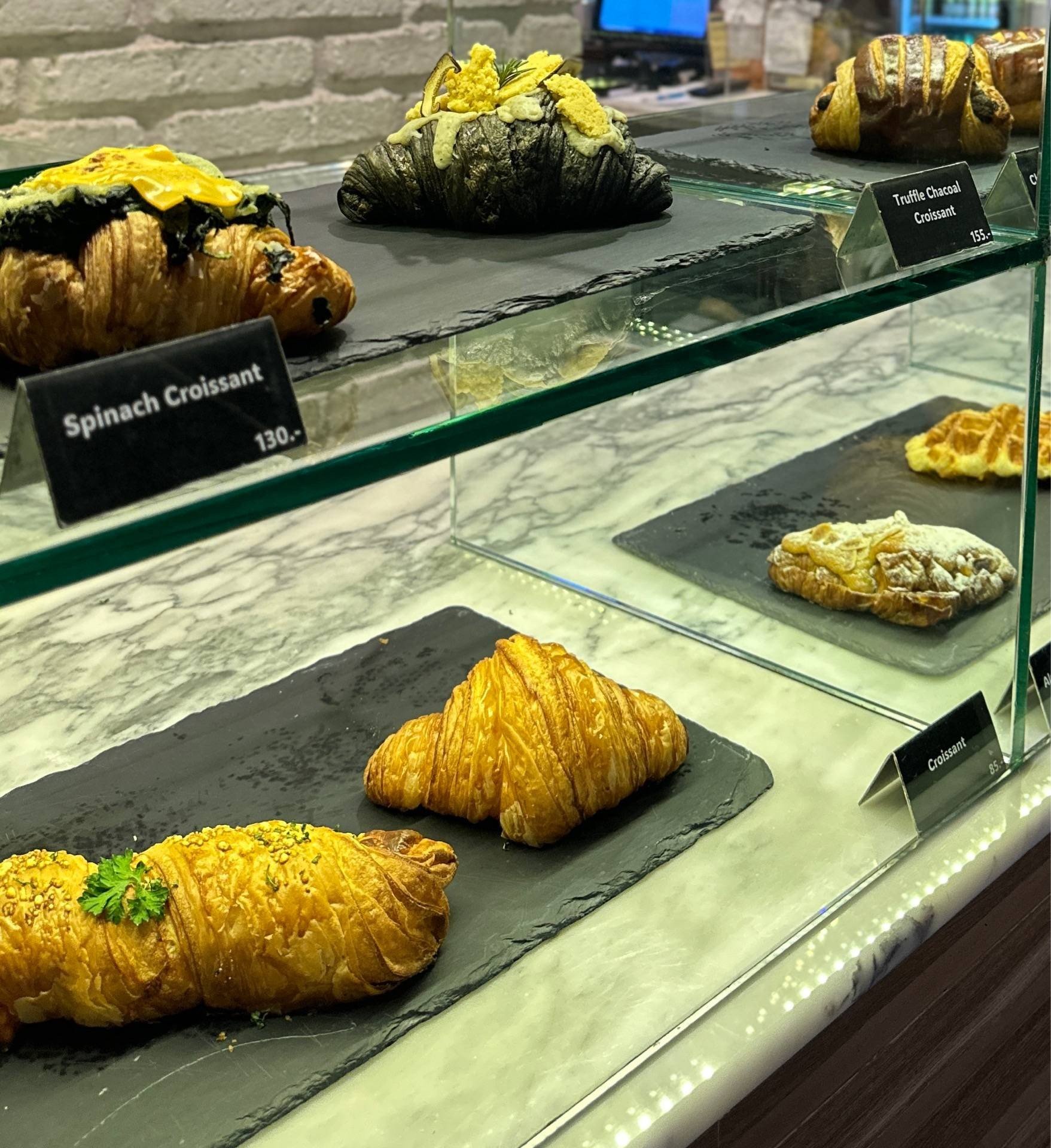 รูป Midwinter Green