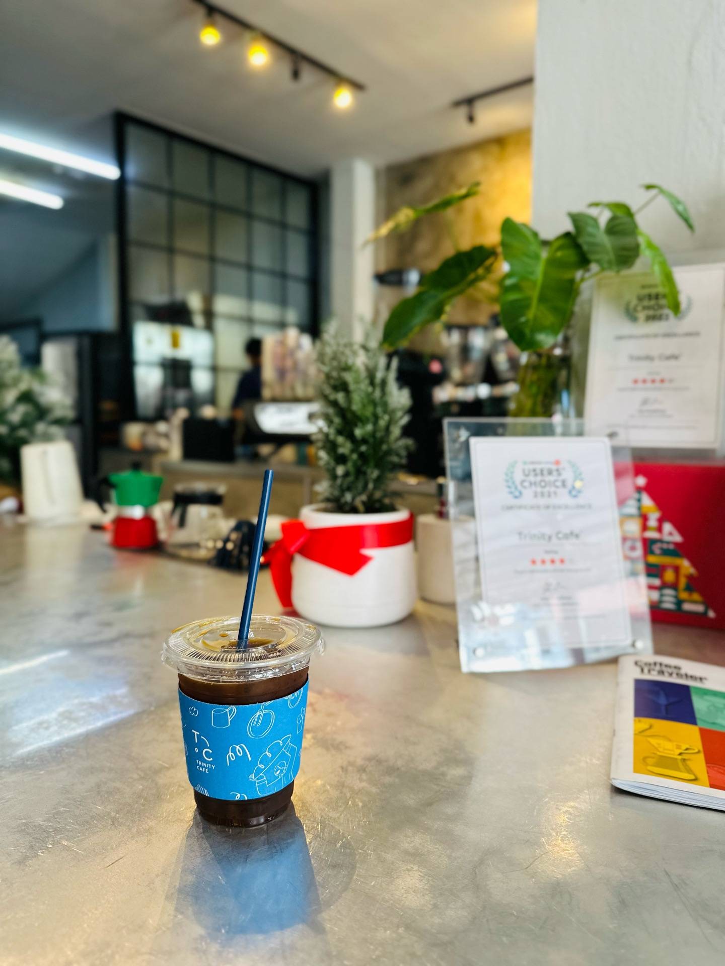 รีวิว TRINITY CAFÉ - ร้านกาแฟ ที่หอมฟุ้งไปด้วยกลิ่นอบขนม