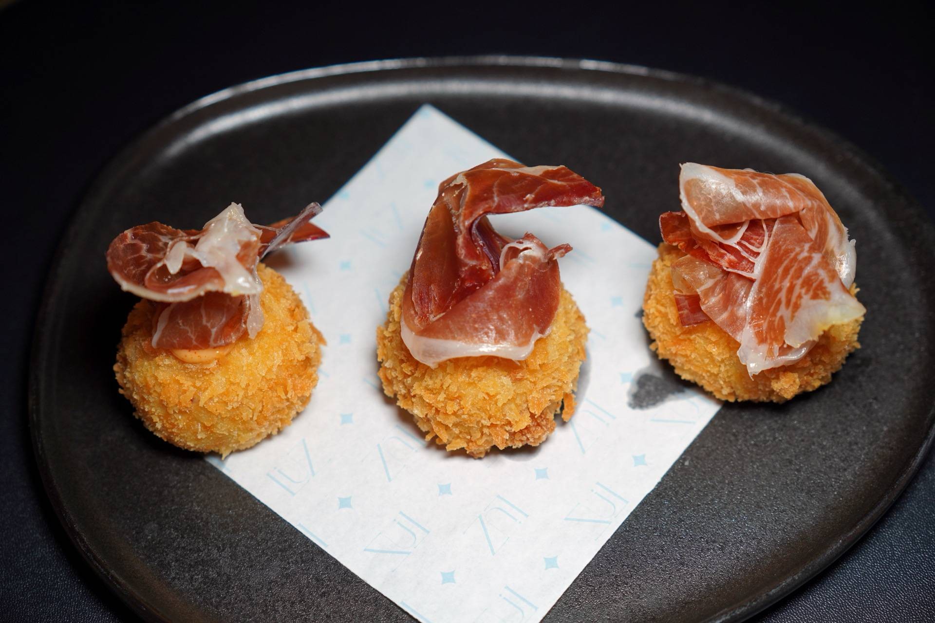 รูป LUZ Bangkok Tapas Bar